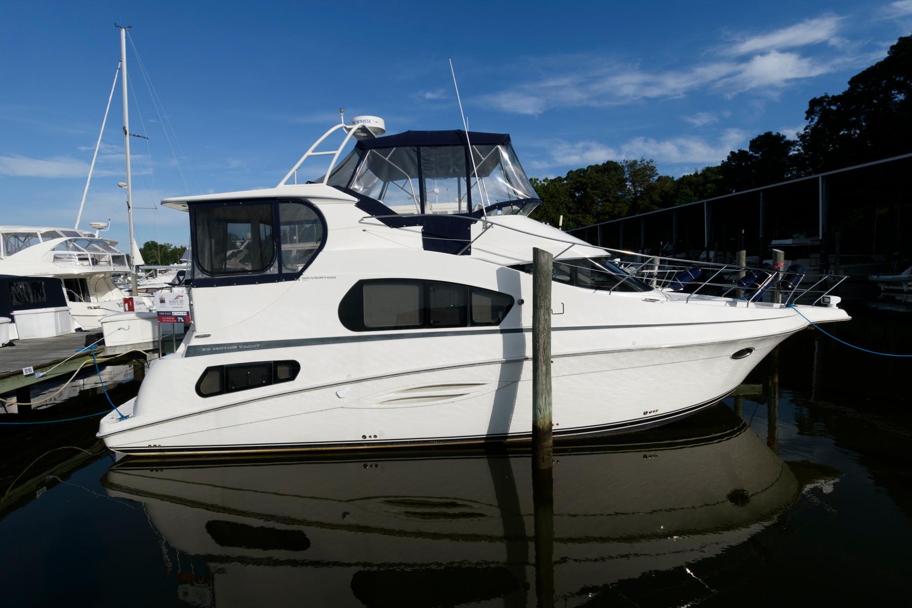 2006 Silverton 39 Motor Yacht Motor Yachts for sale - YachtWorld