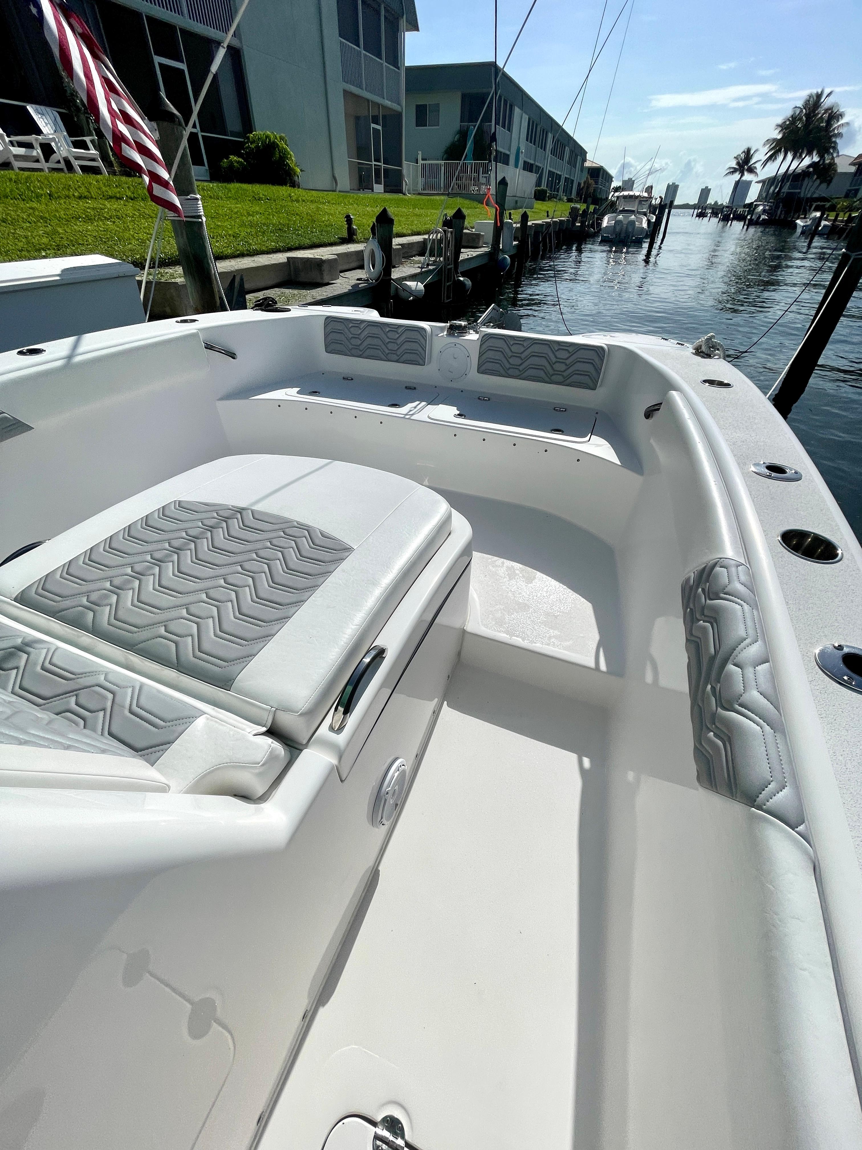 2022 Twin Vee 280CC GFX Centre Console for sale - YachtWorld