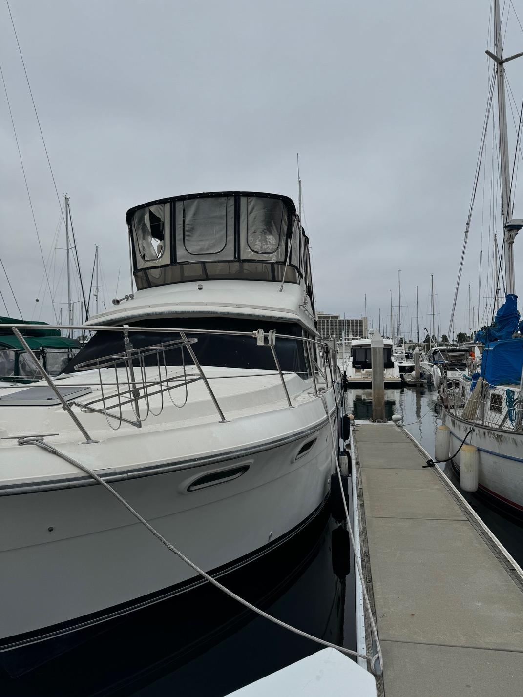 1988 Carver 3807 Aft Cabin Motoryacht Aft Cabin for sale - YachtWorld