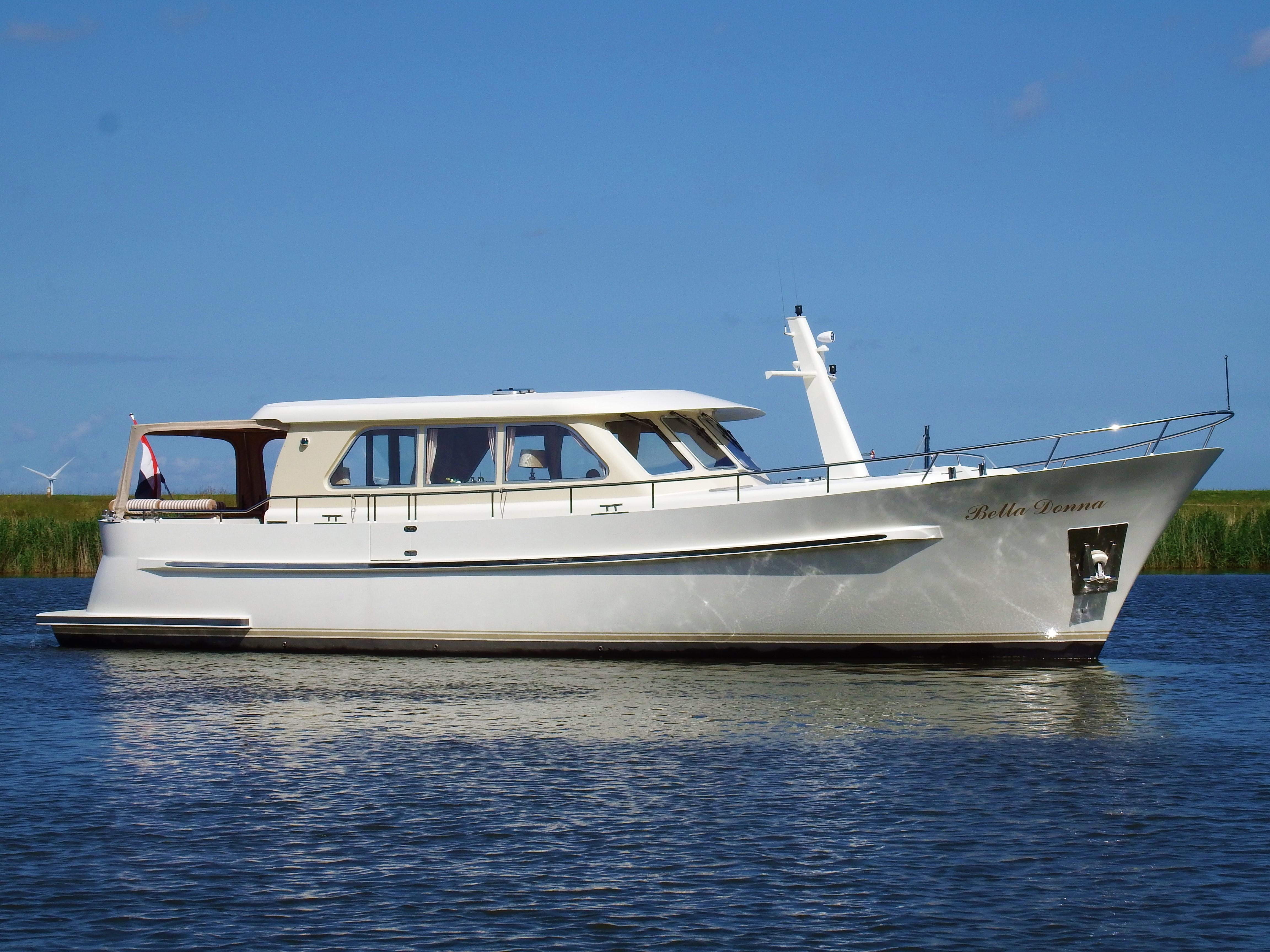New 2012 Trawler SRF | TopBoats