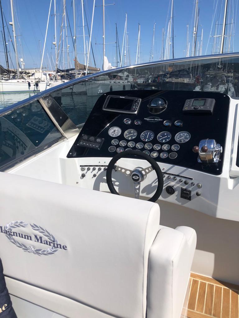 1990 Magnum 40 Express Cruiser for sale - YachtWorld