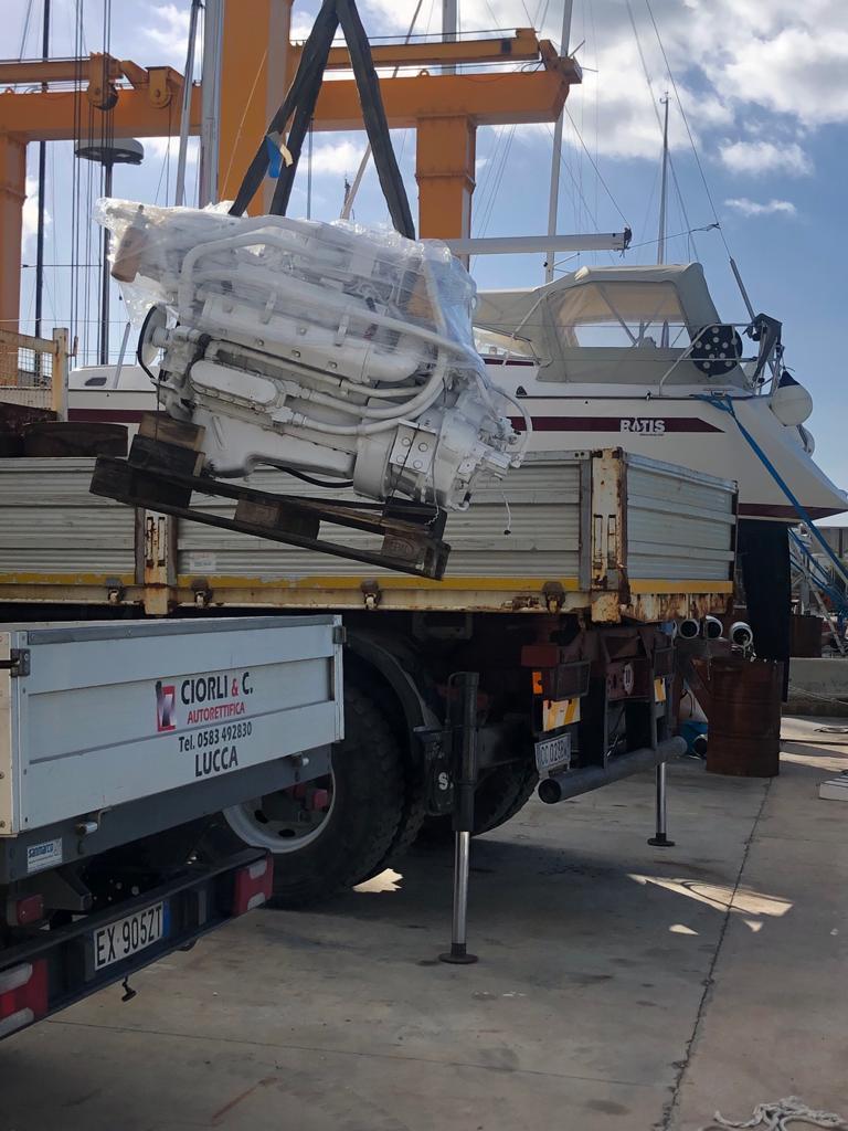 1990 Magnum 40 Express Cruiser for sale - YachtWorld