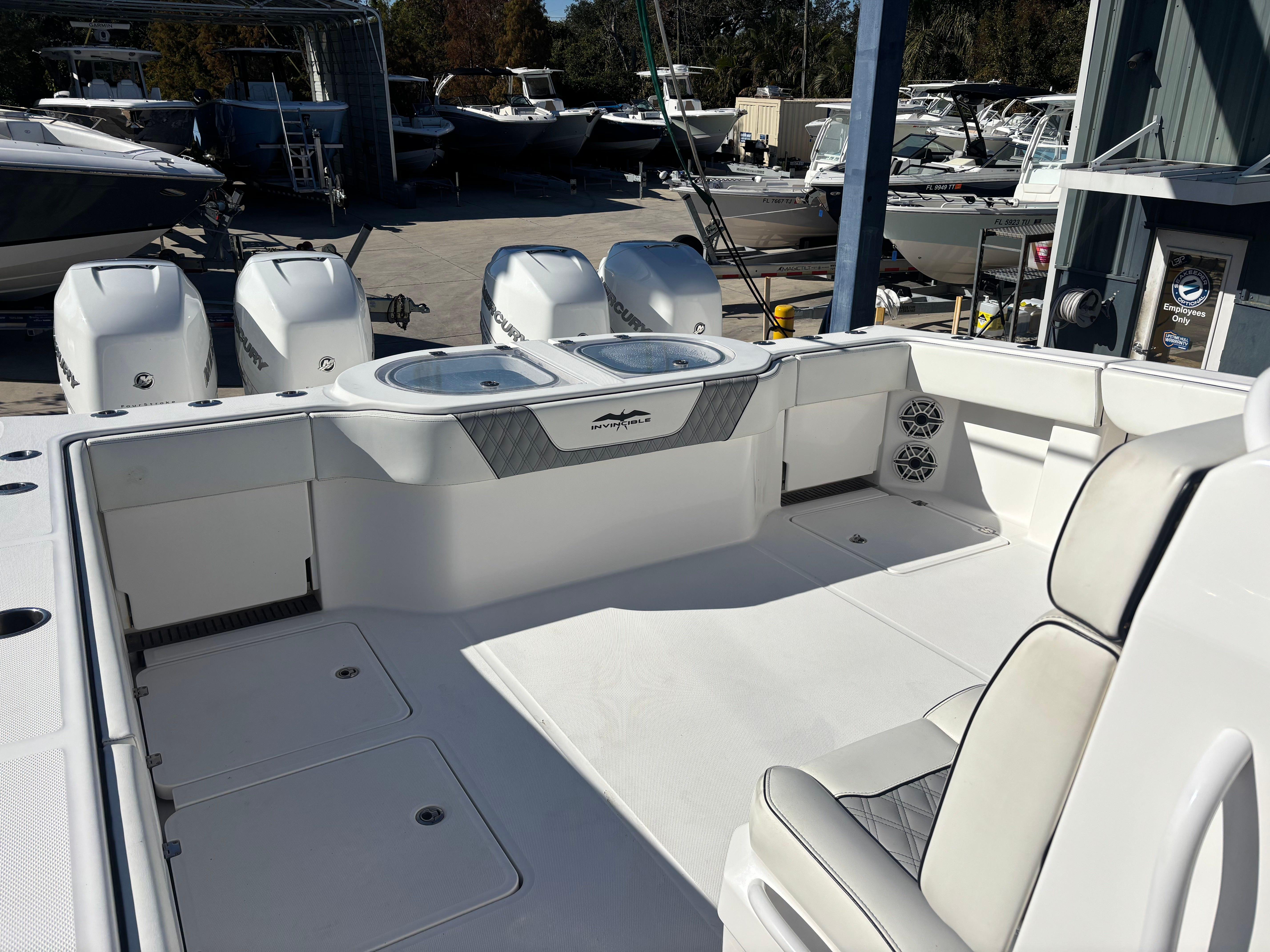 2021 Invincible 40 Catamaran Center Console for sale - YachtWorld