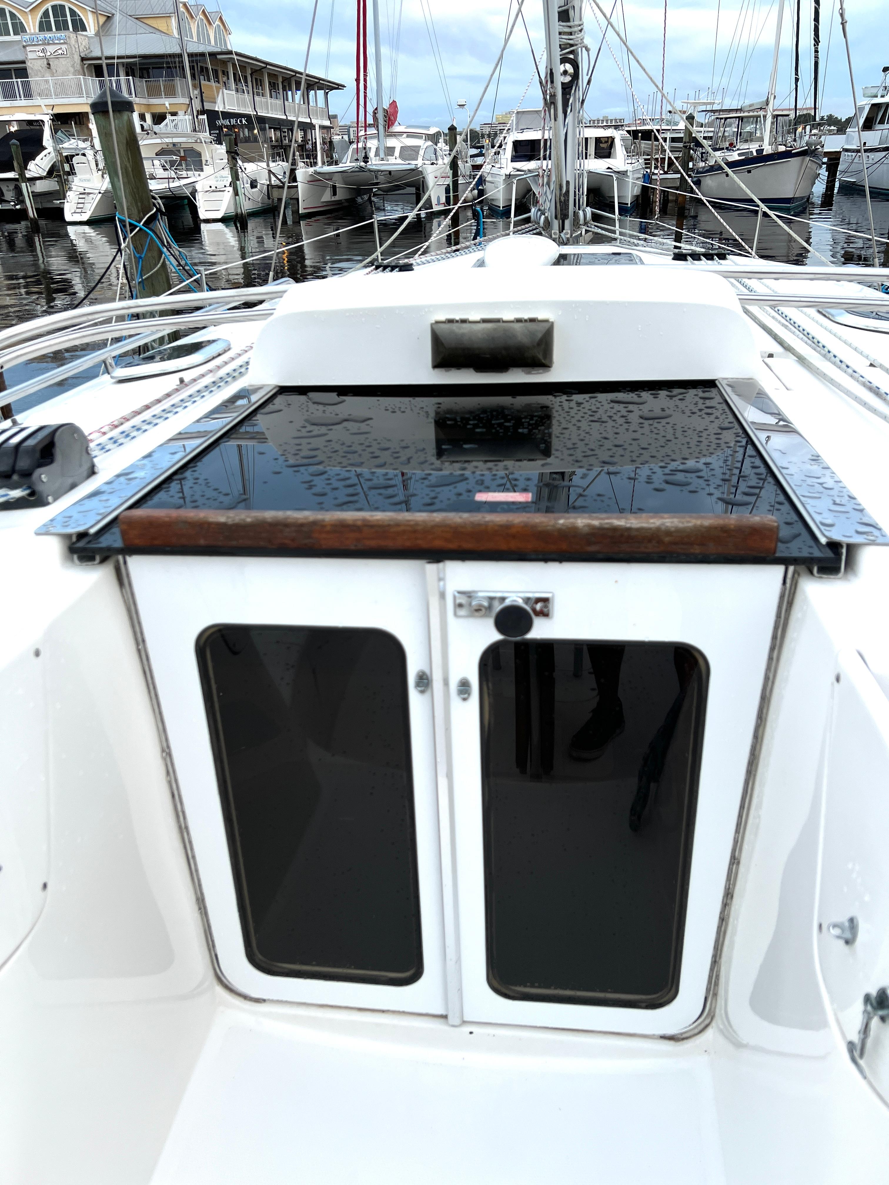 2005 Hunter 41 Deck Salon Cruiser for sale - YachtWorld