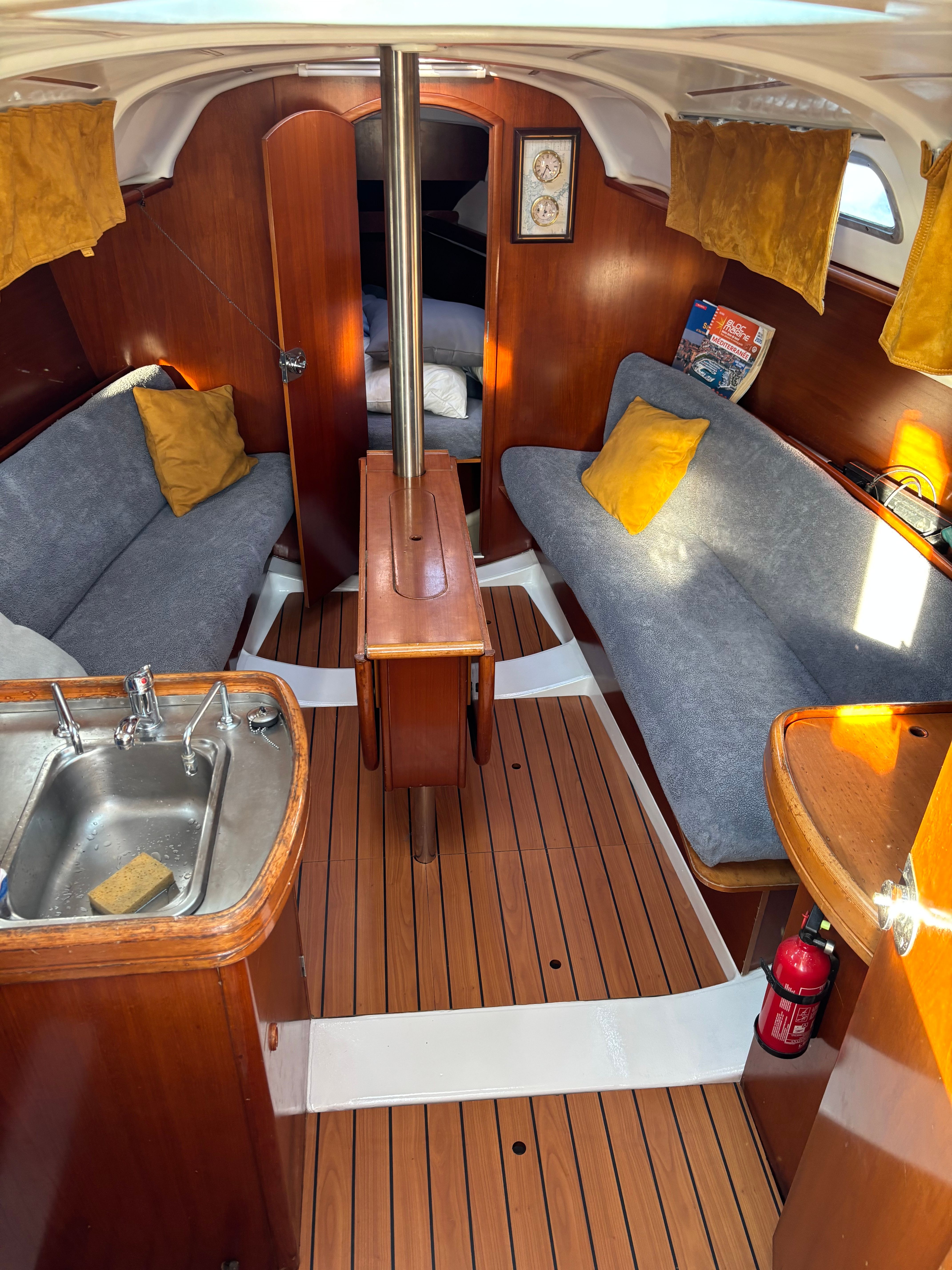 Bateaux Beneteau Oceanis Clipper 311 à vendre à Corse | Youboat