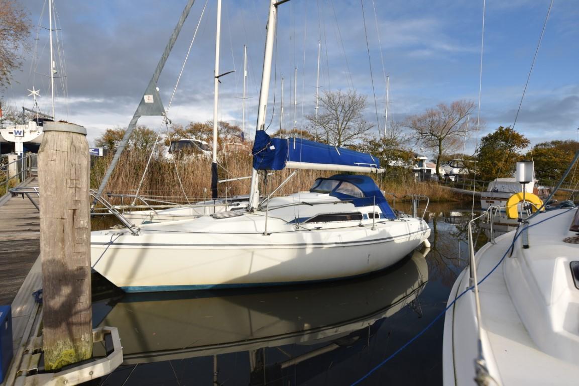 Hunter Horizon 27 T/K | 8m | 1988 - West Sussex | Boats and Outboards