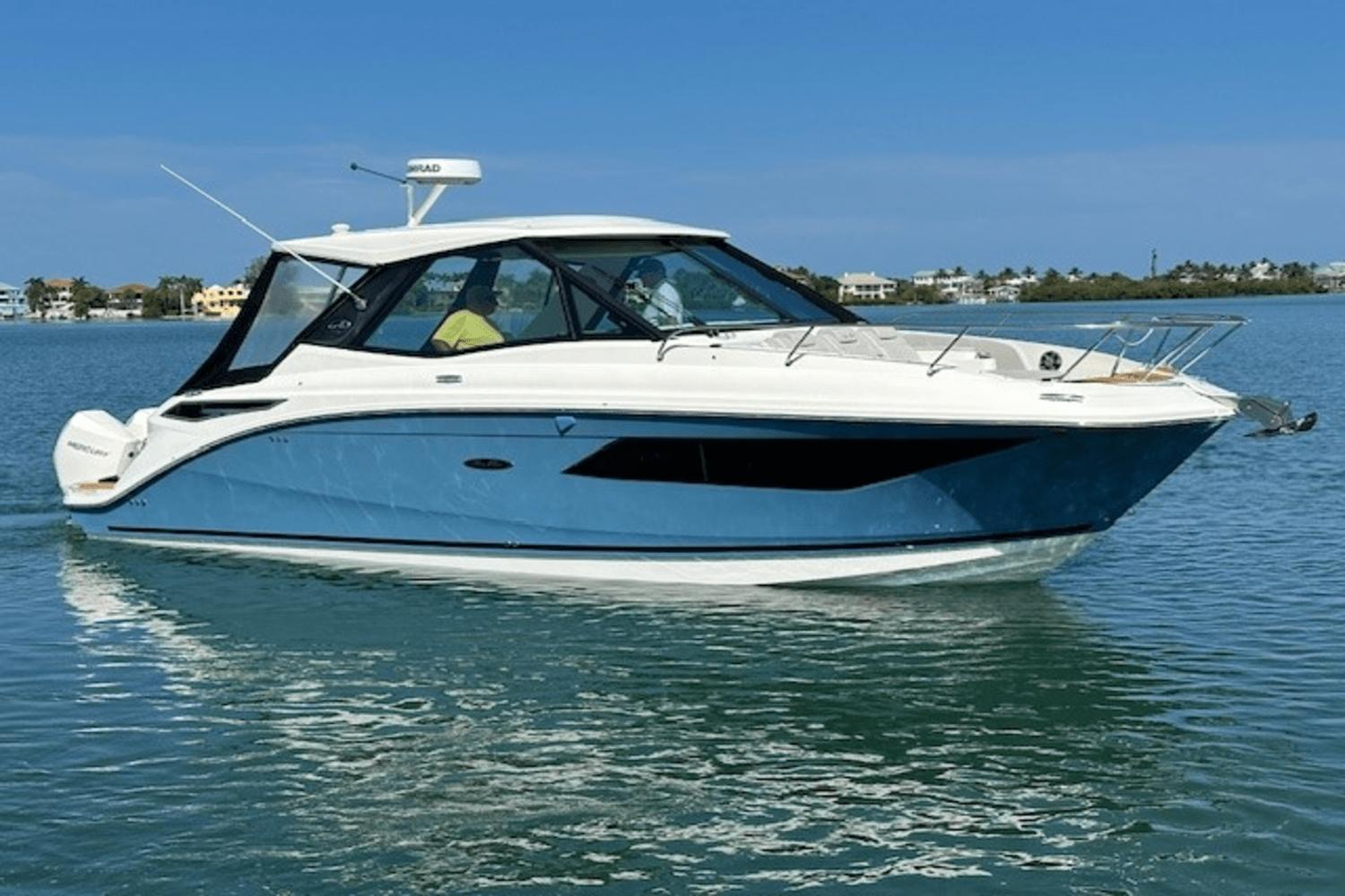 2022 Sea Ray 320 DA-OB Sports Cruiser for sale - YachtWorld