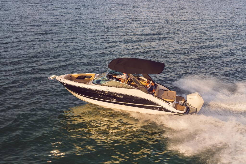 2024 Sea Ray SLX 260 Outboard Lanchas pequeñas en venta - YachtWorld