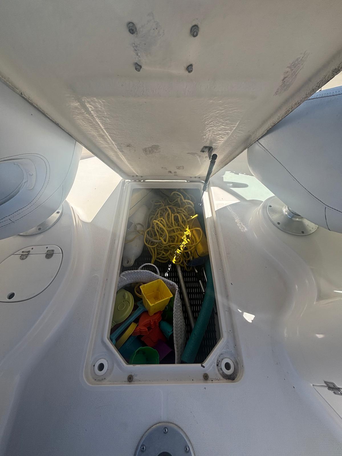 2004 Monterey 253 Explorer Sport Lanchas pequeñas en venta - YachtWorld