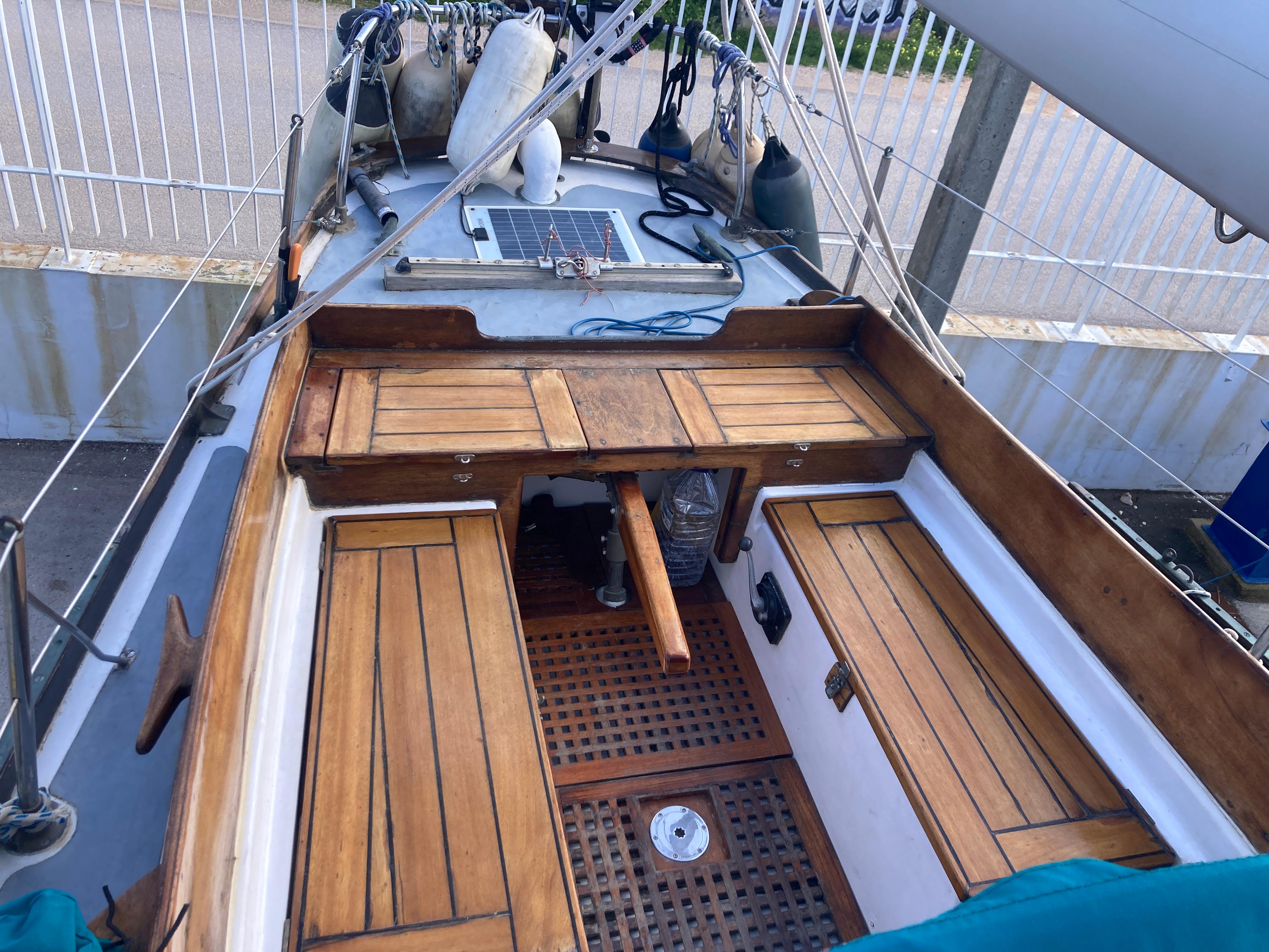 1962 Sloop Swiftsure 33 - Centerboard Drop Keel Antique and Classic for ...