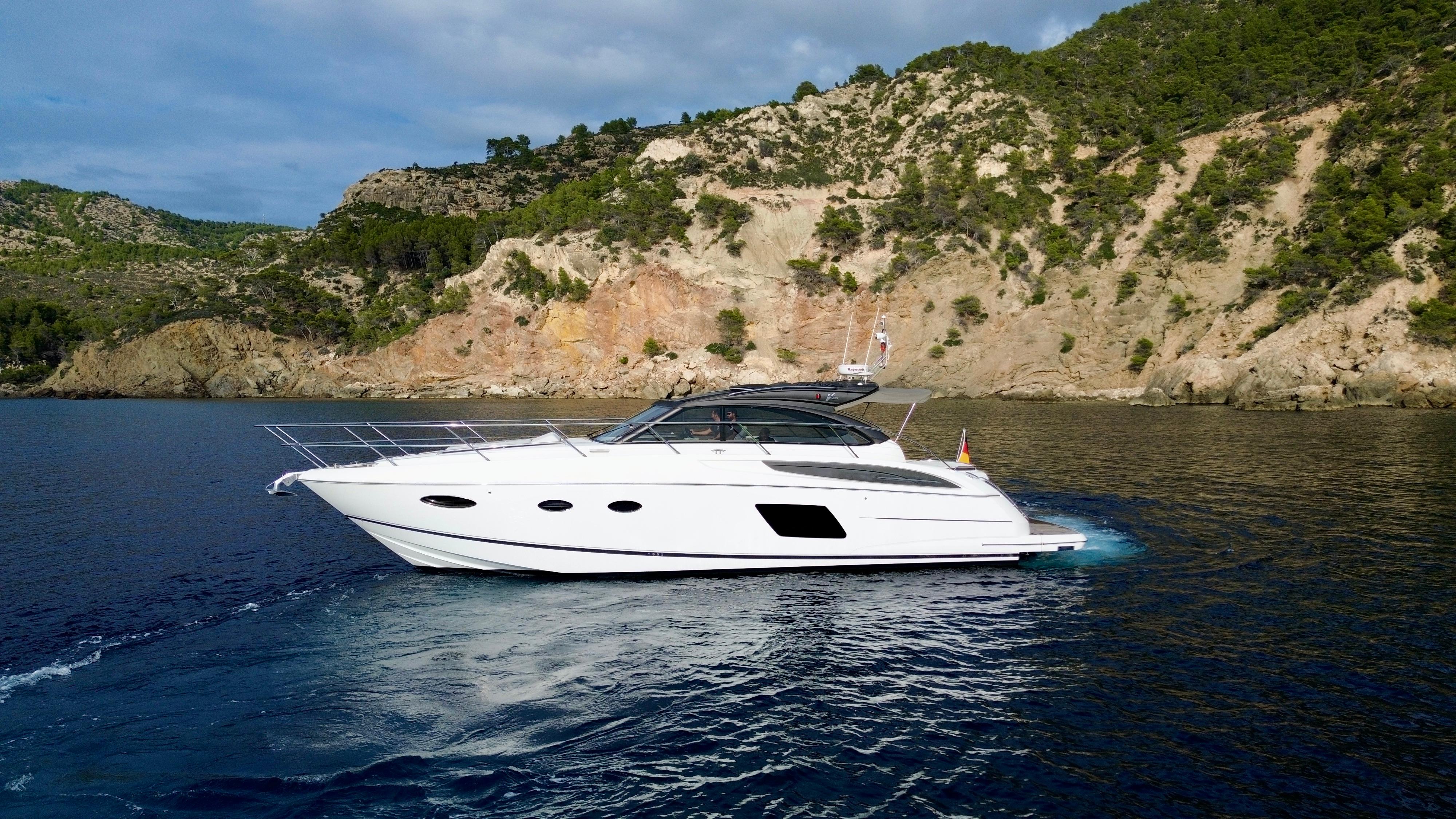 Princess V48 Open | 15m | 2015 - Islas Baleares | Boats and Outboards