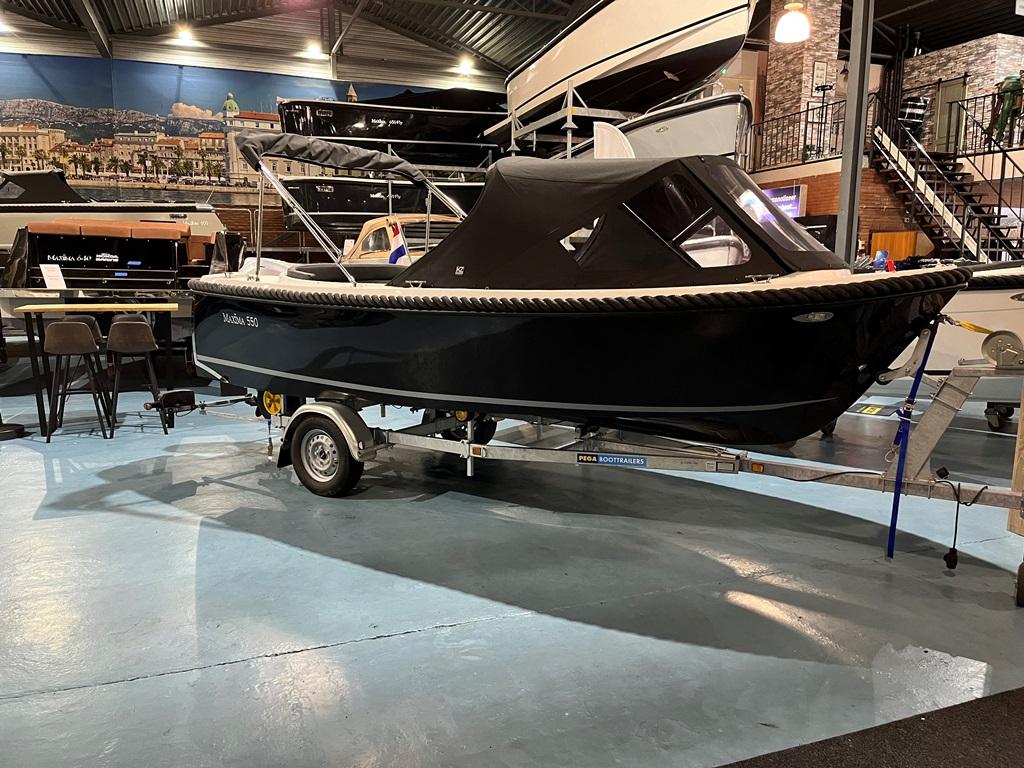 Nieuw 2023 Maxima Maxima 550 sloep met Honda 40 pk H-G, Nederland ...
