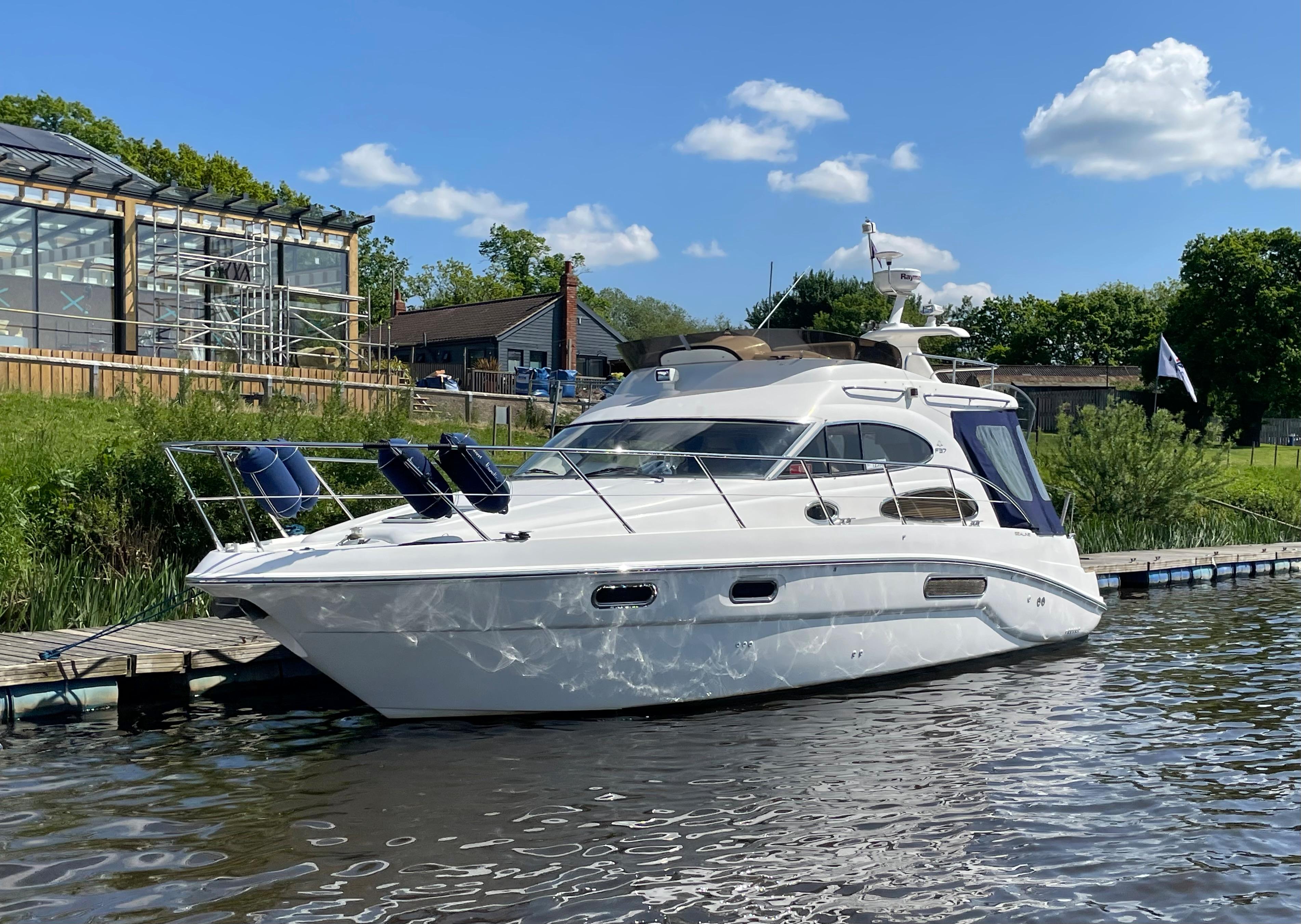 Sealine F37 | 2000 | 12m - North Yorkshire | Boatshop24