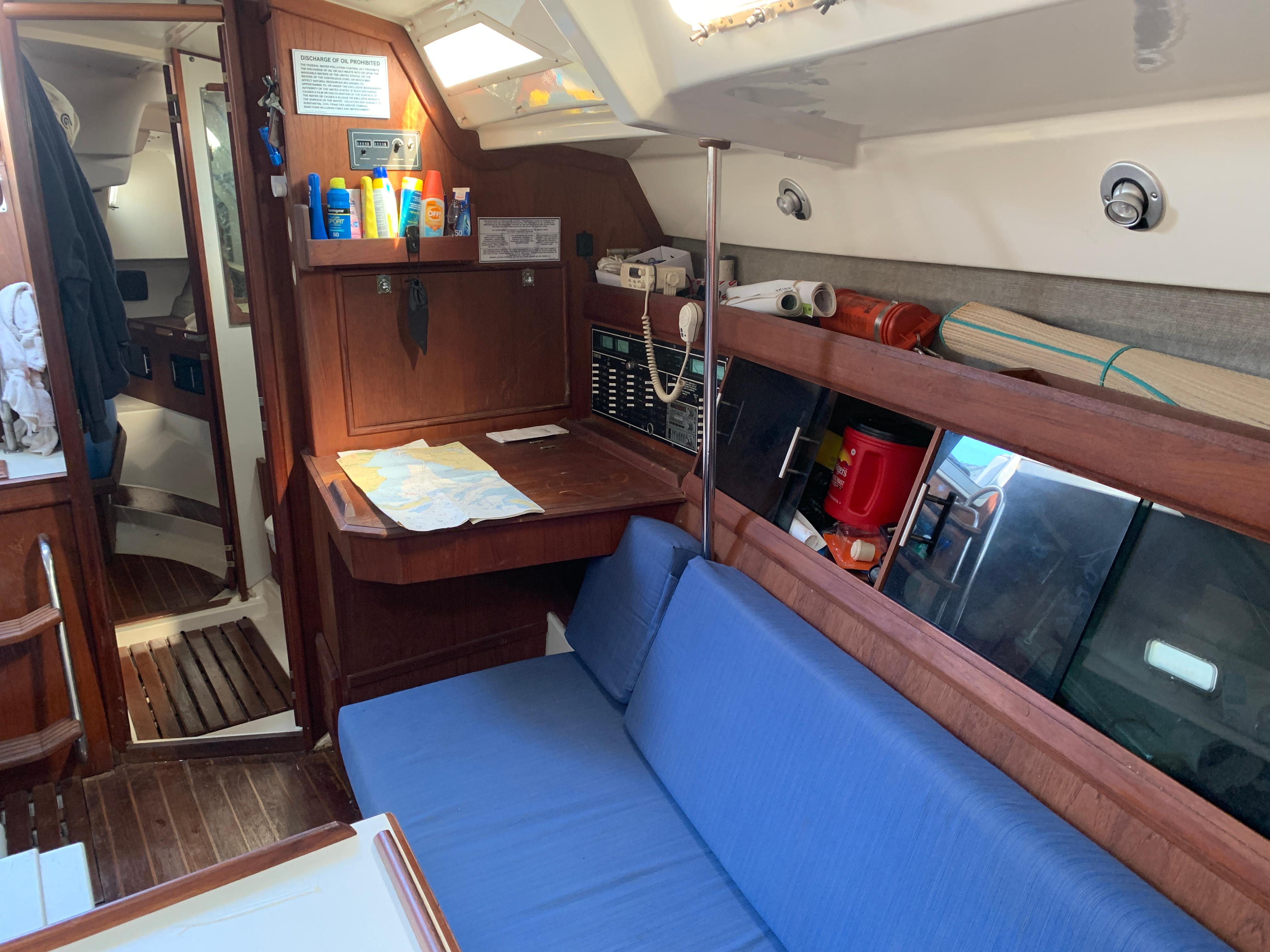 1985 Hunter Legend 40 Cruiser for sale - YachtWorld