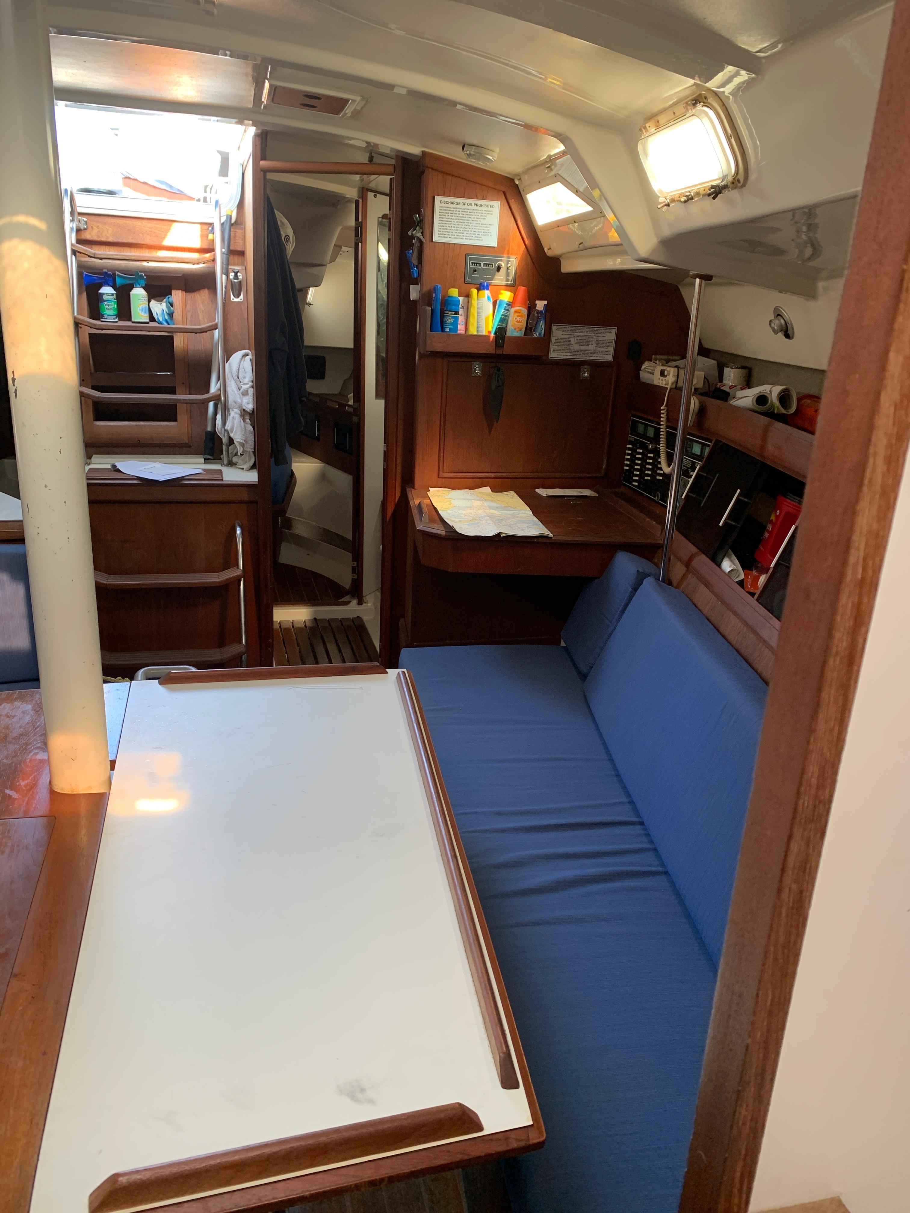 1985 Hunter Legend 40 Cruiser for sale - YachtWorld