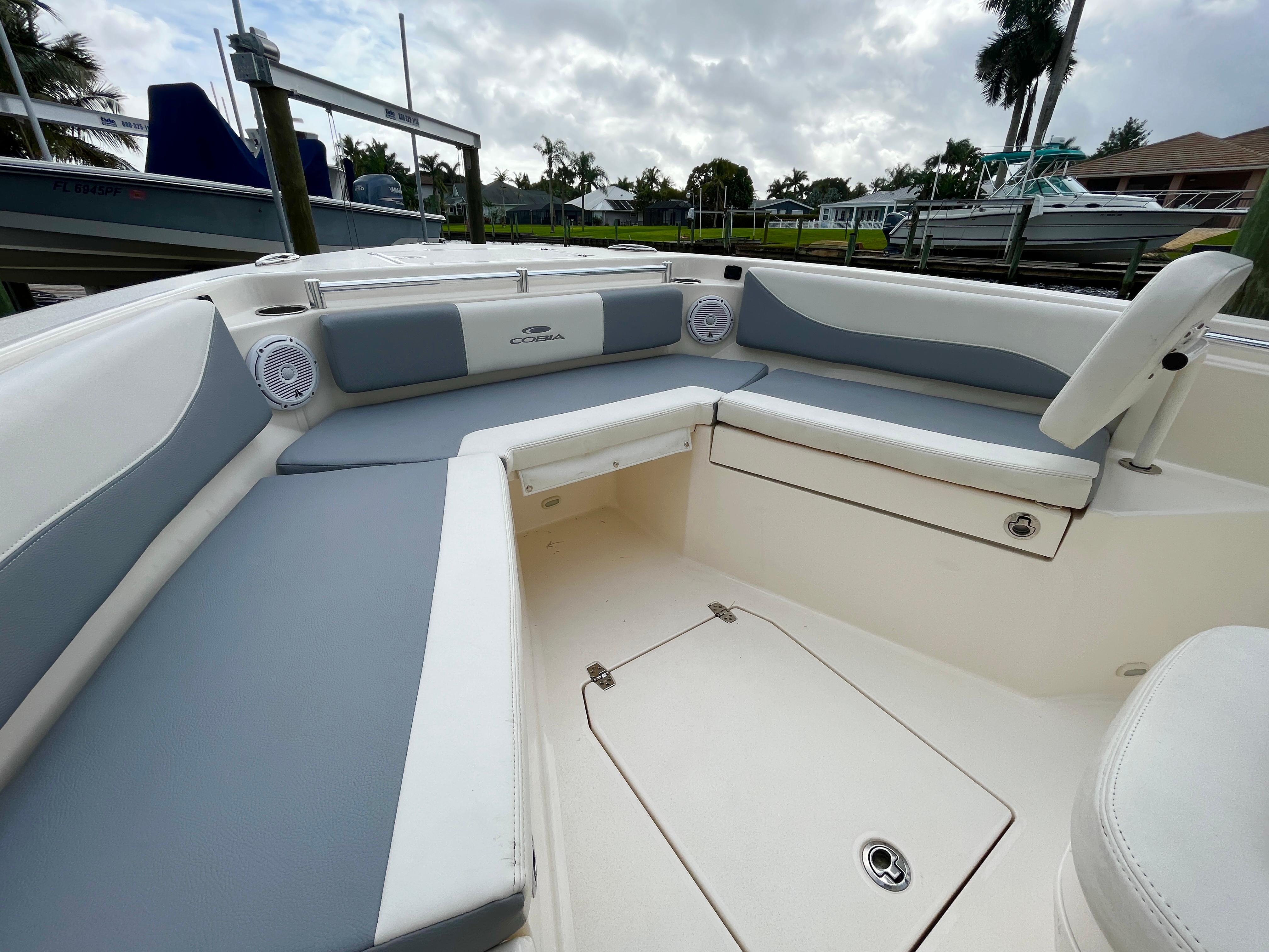2019 Cobia 240 Center Console for sale - YachtWorld
