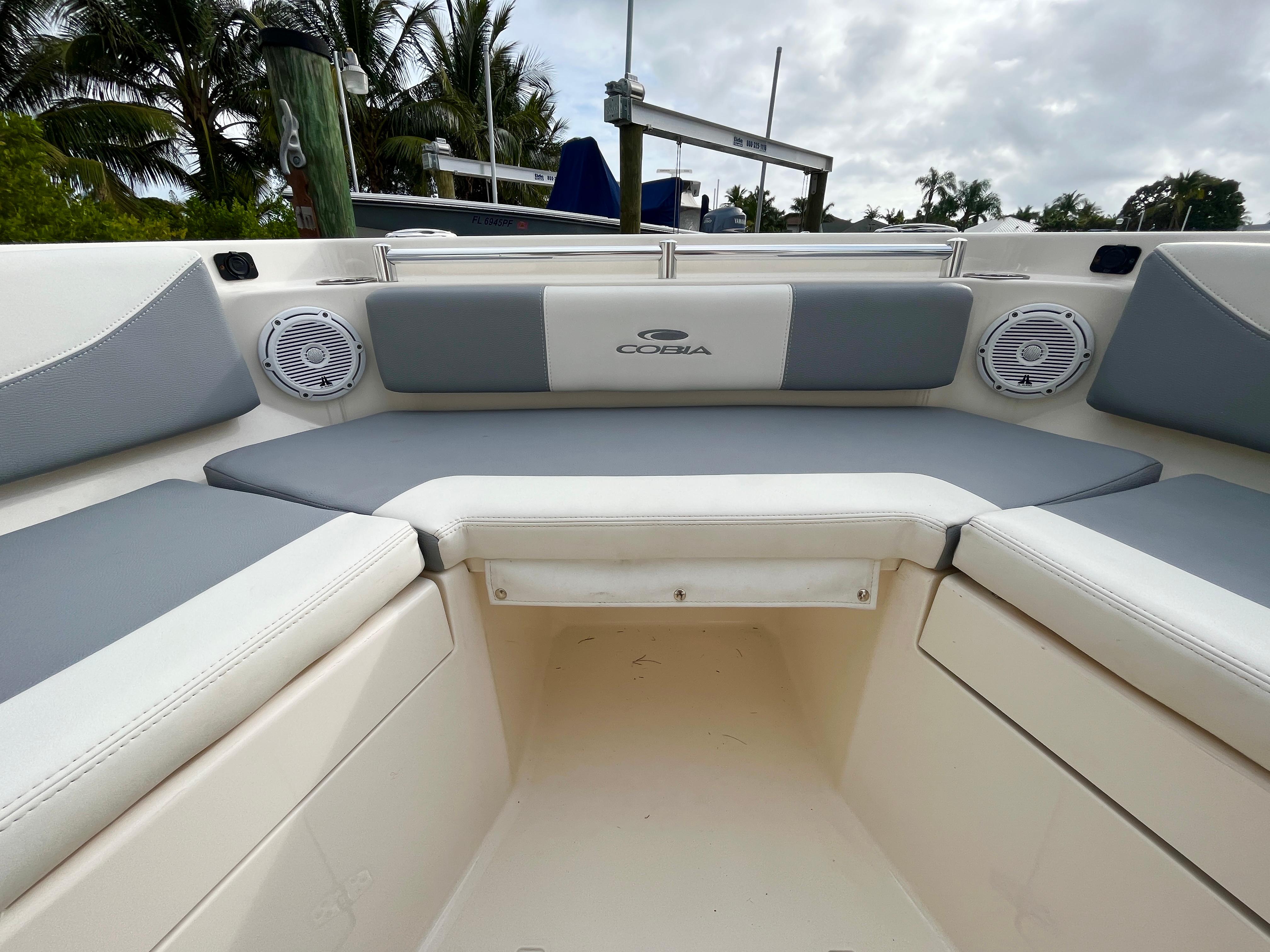 2019 Cobia 240 Center Console for sale - YachtWorld