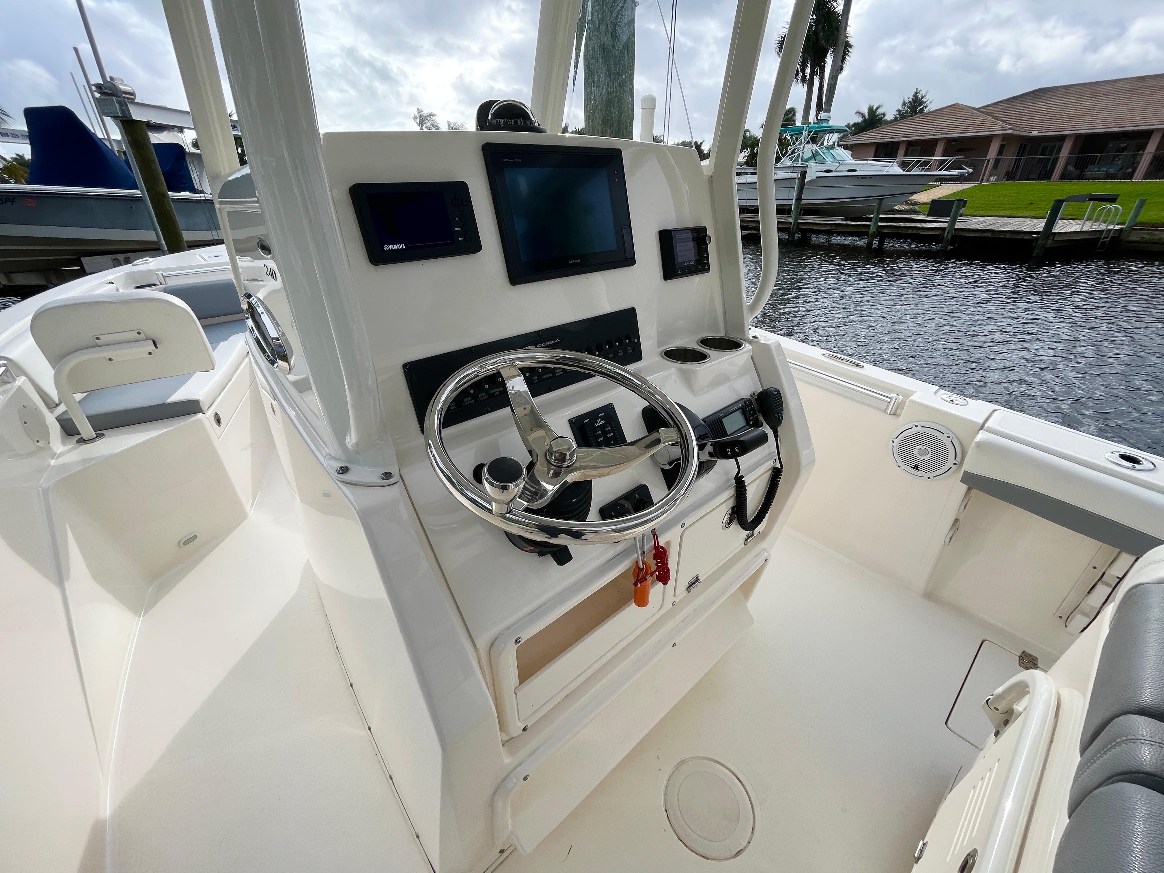 2019 Cobia 240 Center Console for sale - YachtWorld
