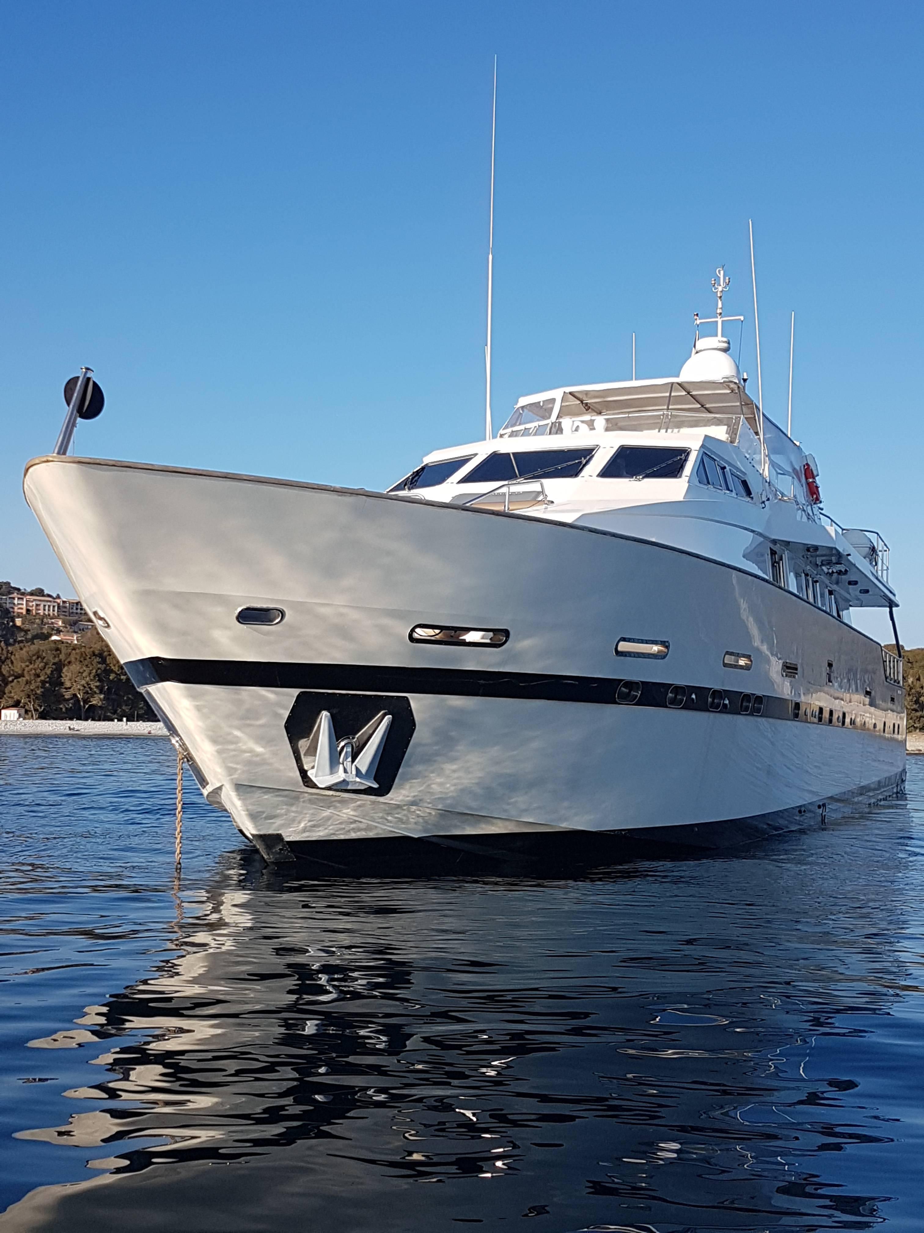 New 1991 Azimut 90 - 83 - Var | Youboat