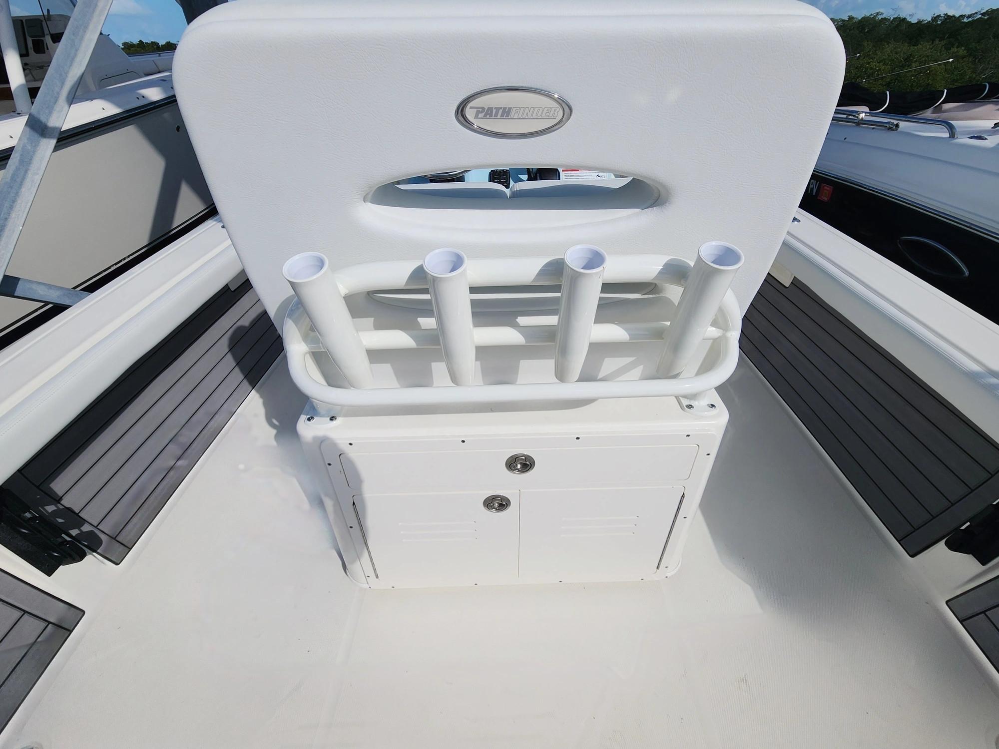 2024 Pathfinder 2400 TRS Center Console Boote Kaufen - YachtWorld