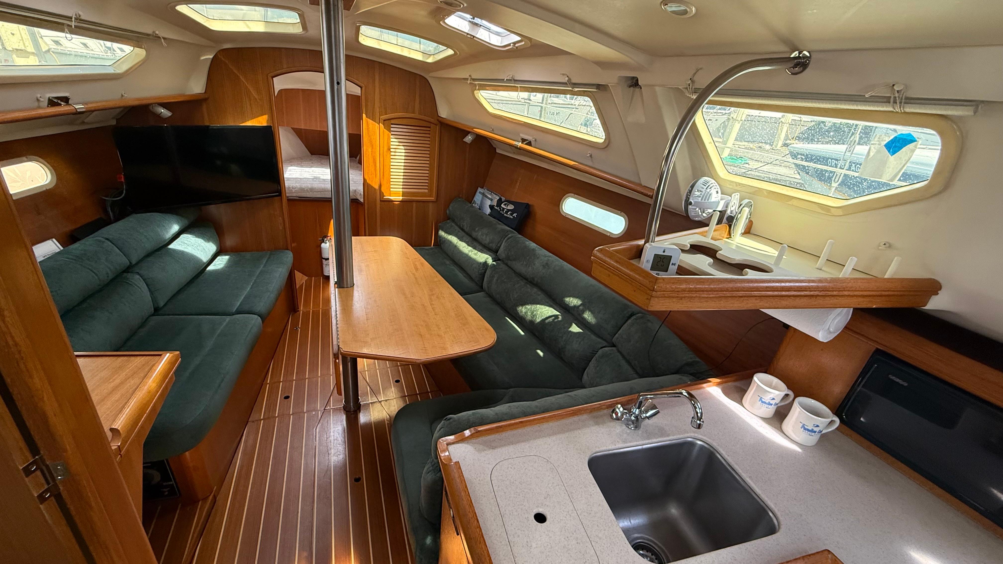 2002 Hunter 326 Cruiser for sale - YachtWorld