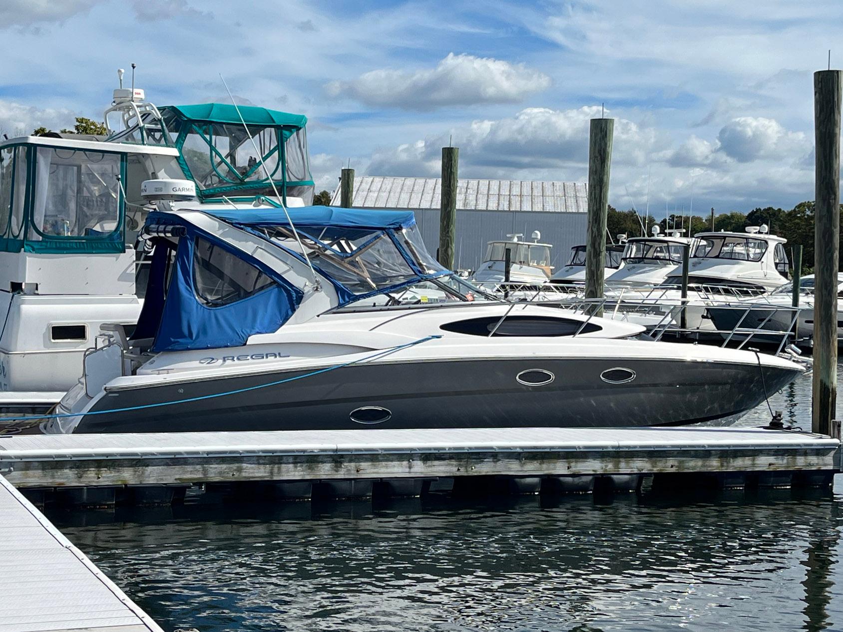 Used 2011 Regal 35 Express Cruiser - Rhode Island | TopBoats