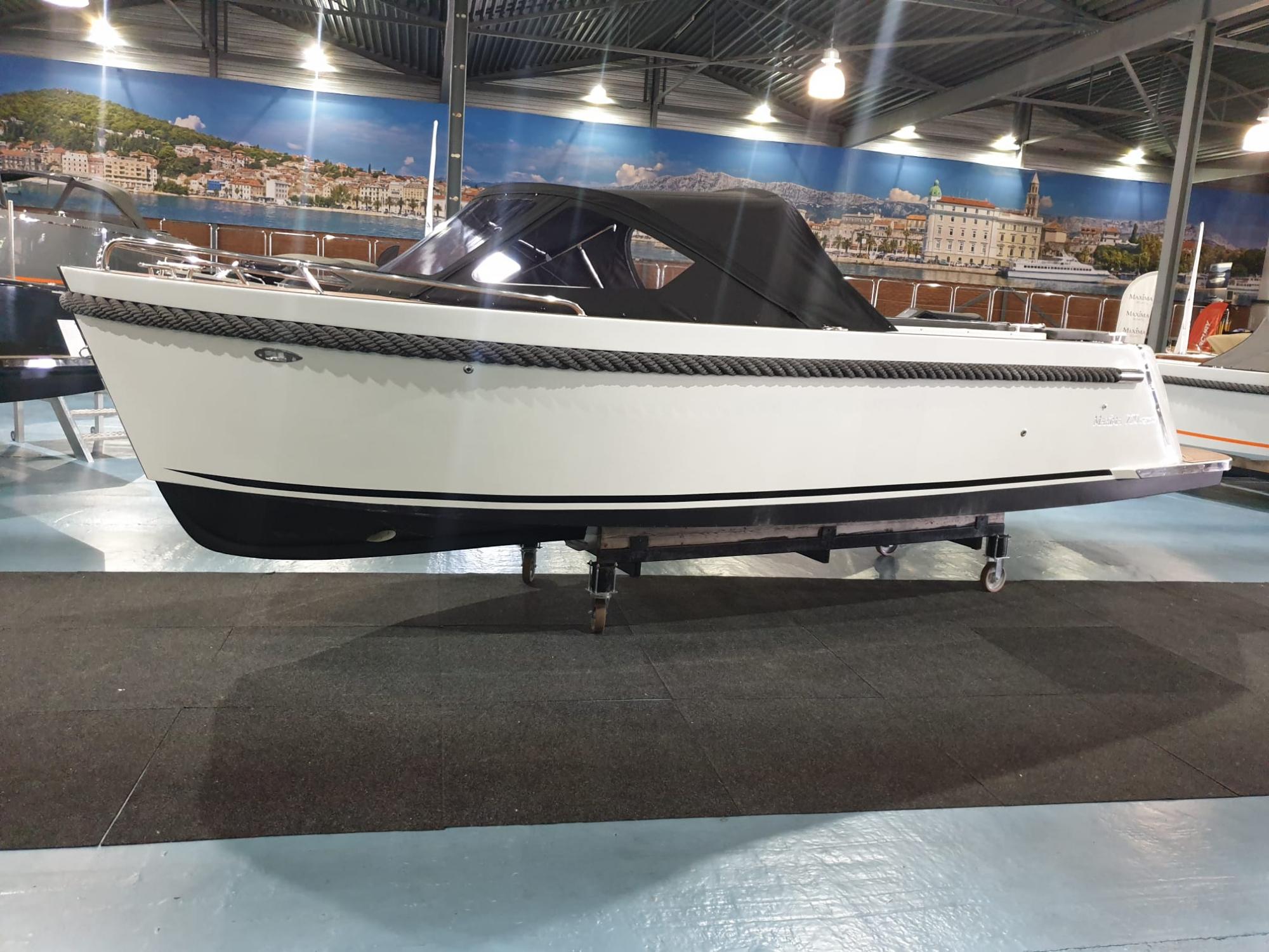 Maxima Maxima 720 retro met Honda 40 pk! | 2022 | 7m | Boatshop24