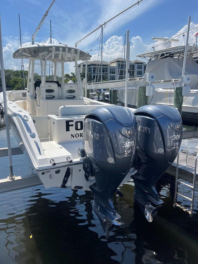 2022 Cobia 301 Center Console Middenconsole boten te koop- YachtWorld