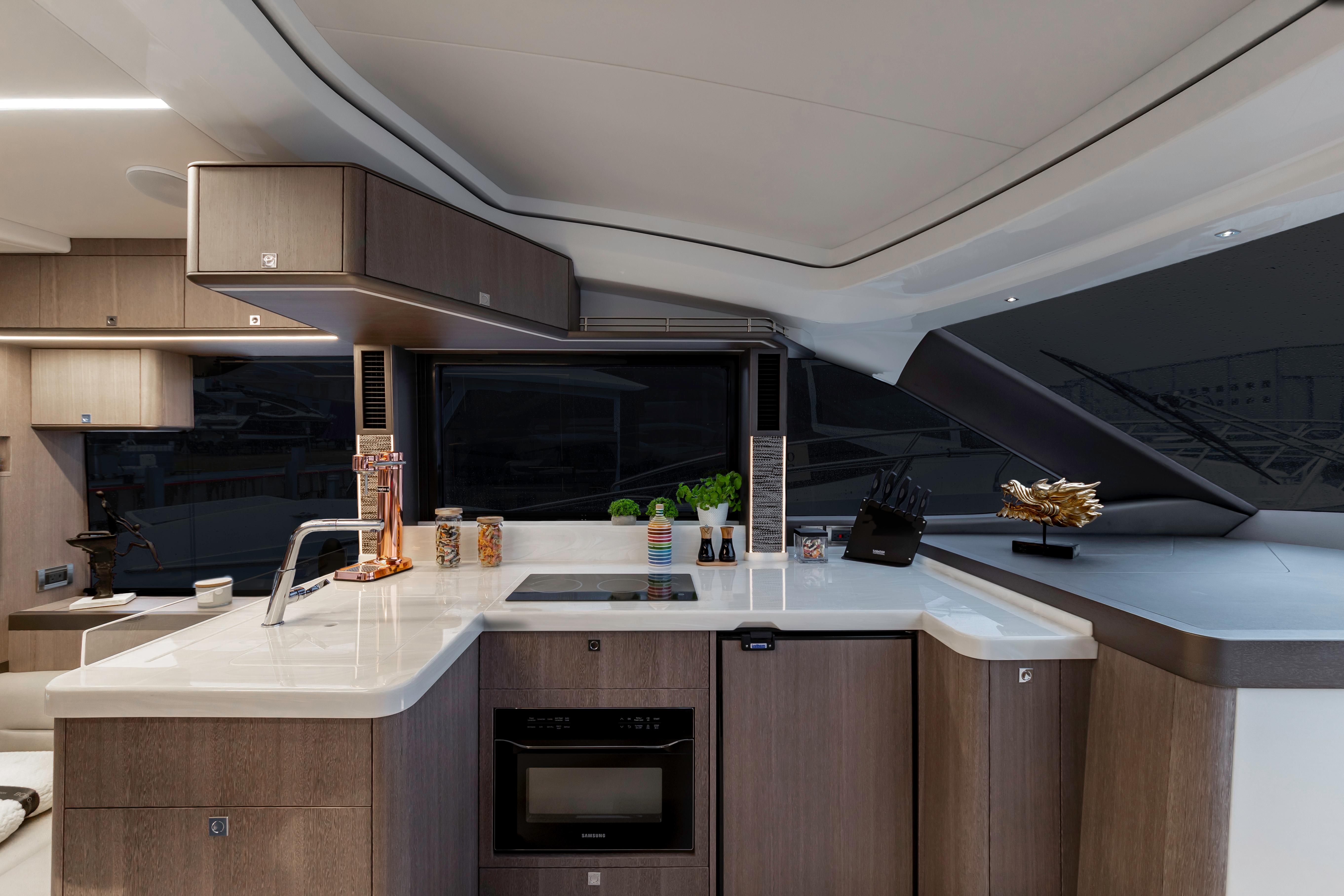 2024 Galeon 450 HTC Express Cruiser for sale - YachtWorld