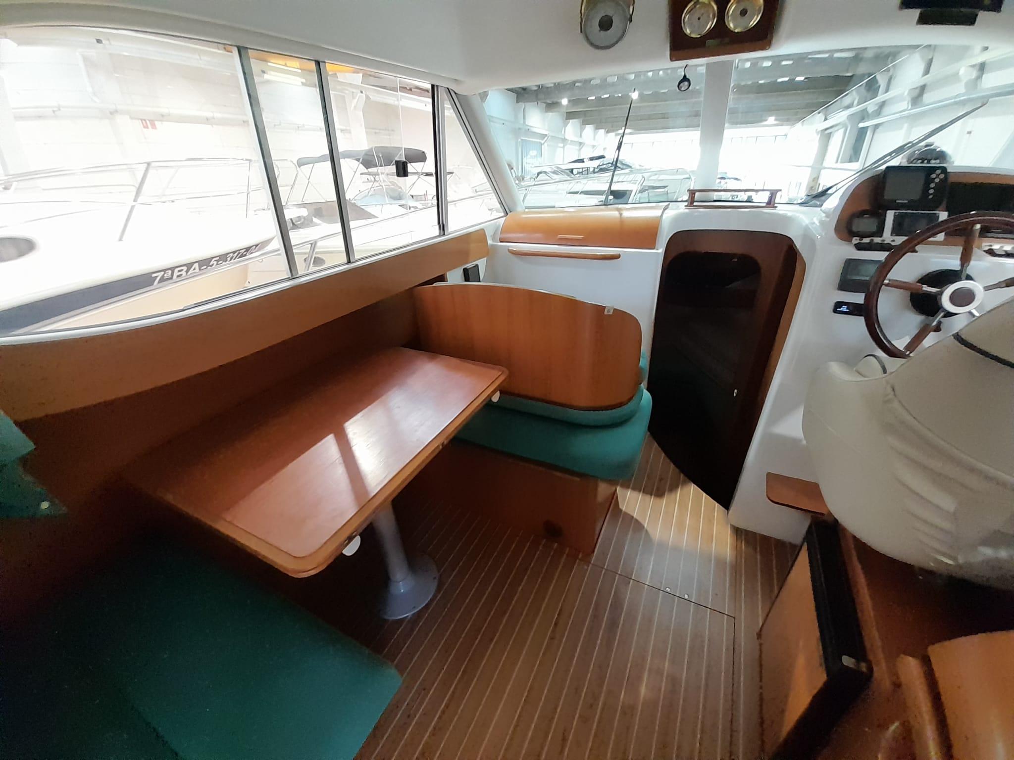 2004 Jeanneau Merry Fisher 805 Cuddy Cabin Kaufen - YachtWorld