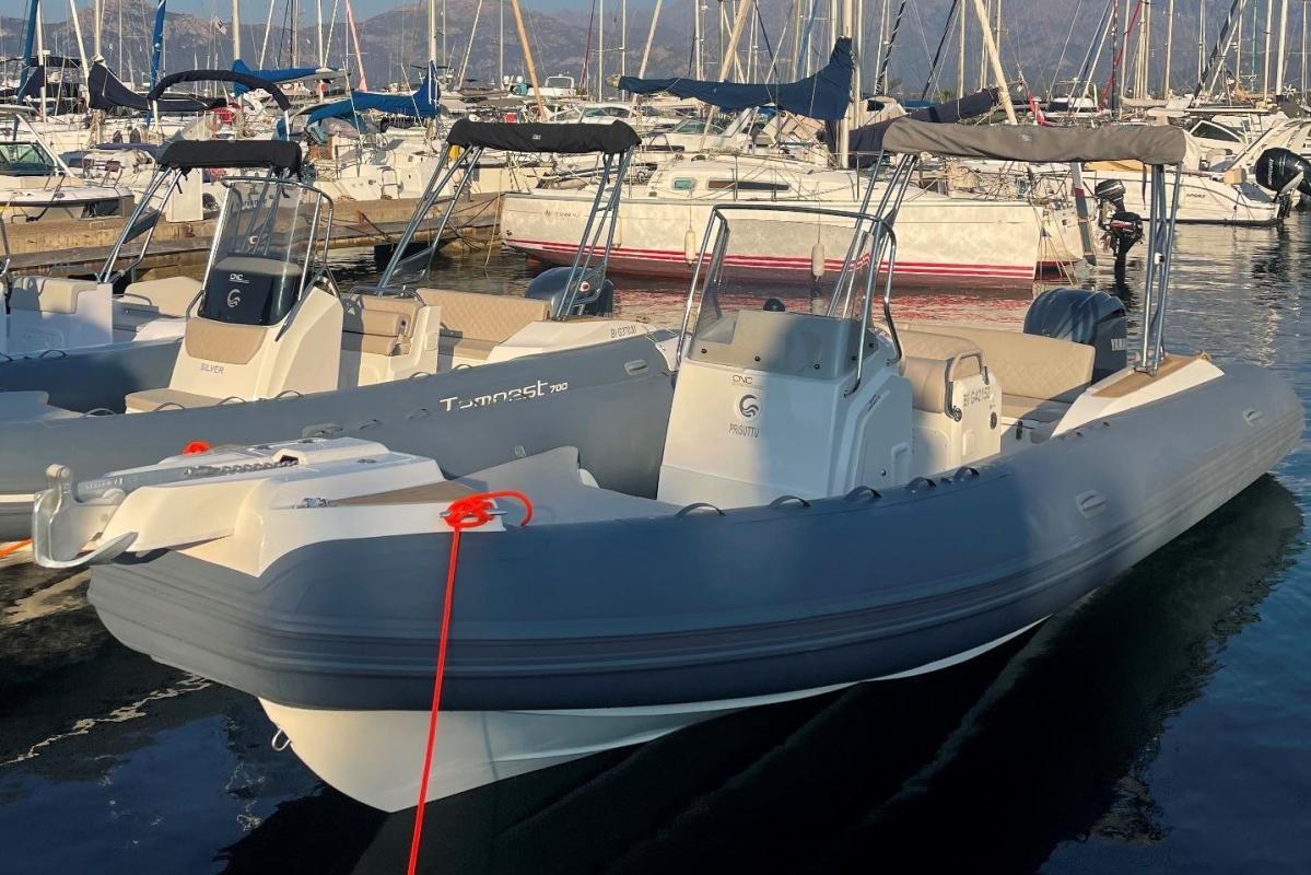 New Capelli Tempest 775 in 20 - Corse - iNautia