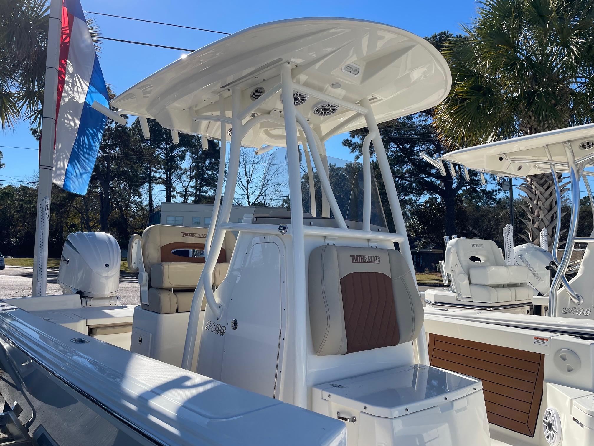 2024 Pathfinder 2400 TRS Center Console Boote Kaufen - YachtWorld