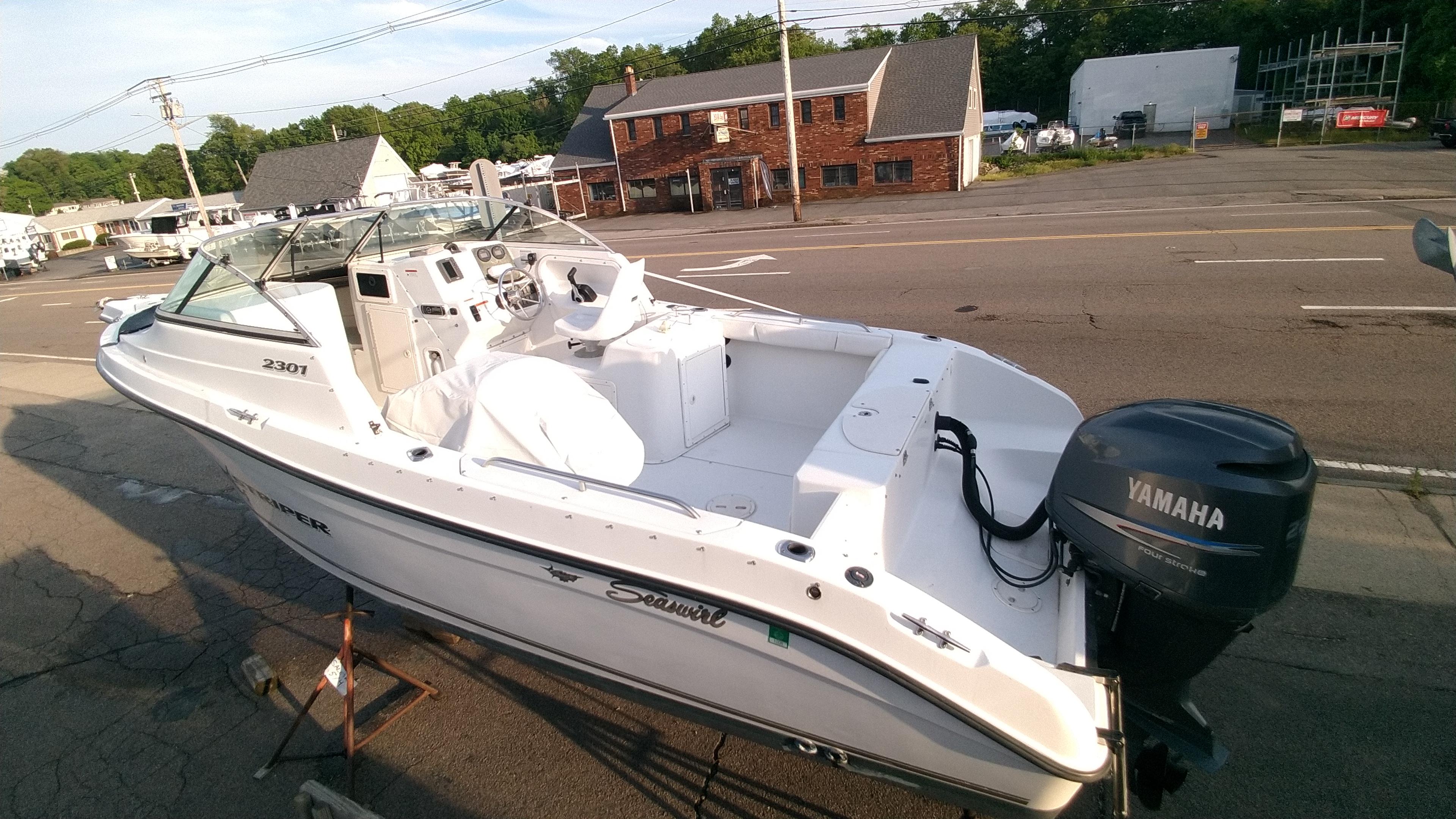 2005 Seaswirl Striper 2301 Dual Console O/B Saltwater Fishing for sale ...