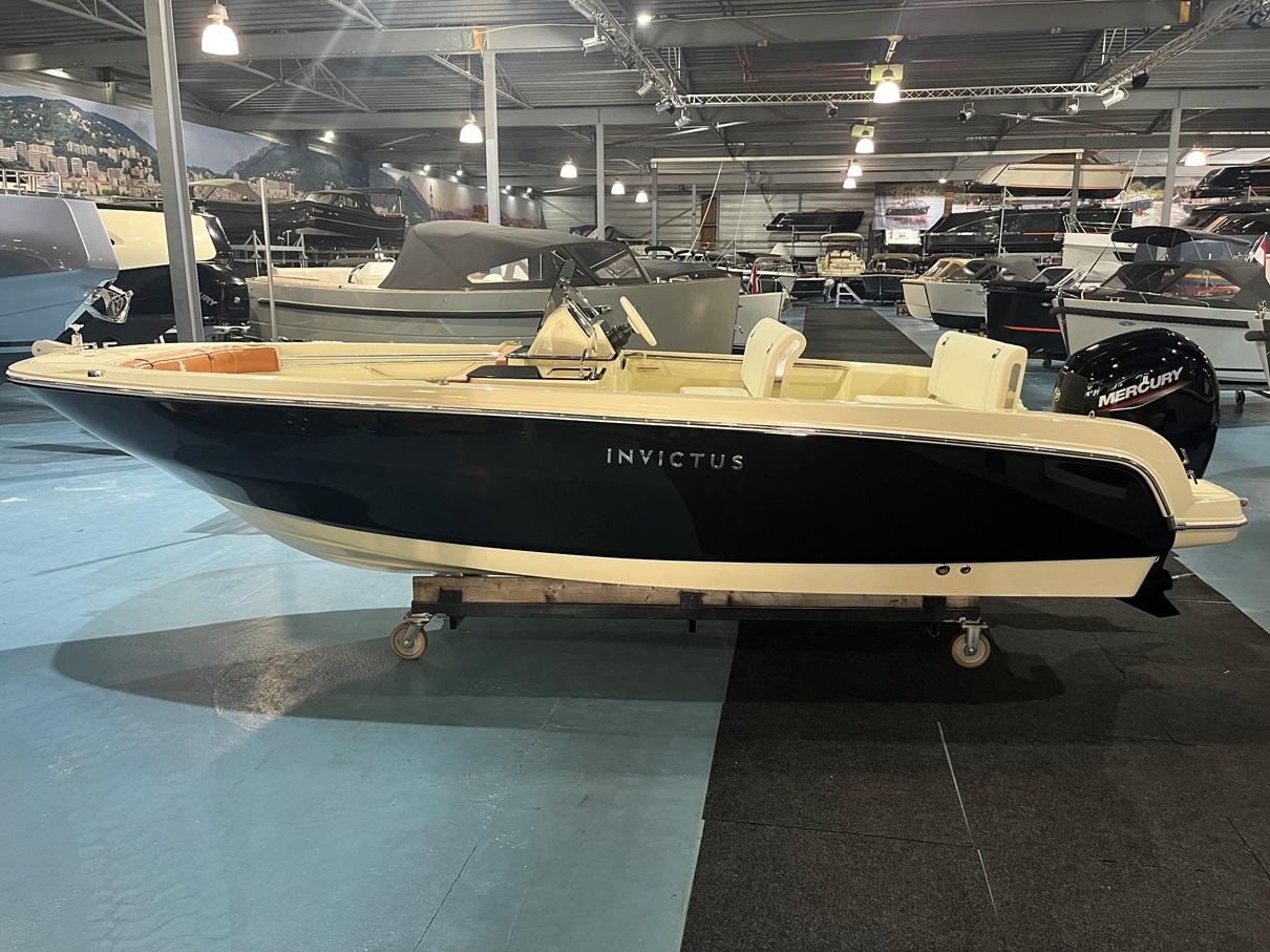 Invictus Invictus 200 sx zwart met Mercury 150 pk op voorraad! 6m 2022 ...