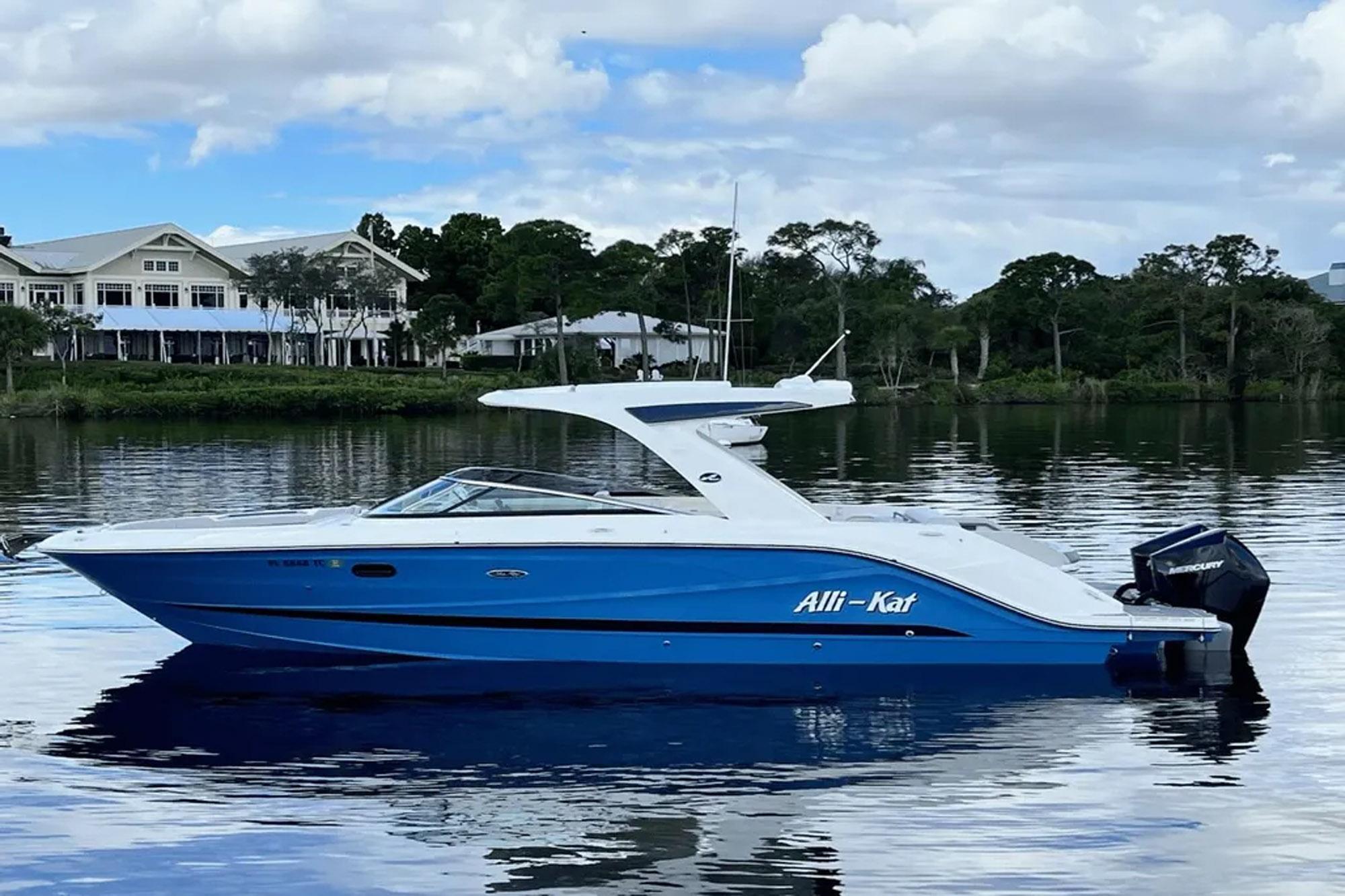 Used 2022 Sea Ray SLX 310 OB - Florida | TopBoats