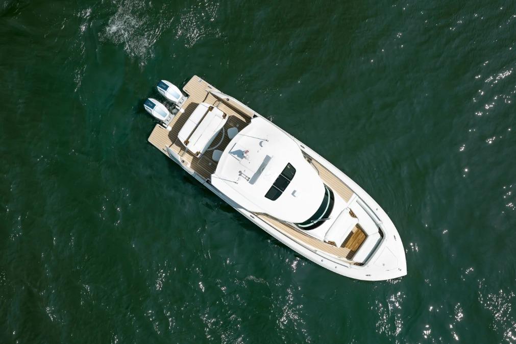 2026 Tiara Yachts 39 LS Express Cruiser for sale - YachtWorld