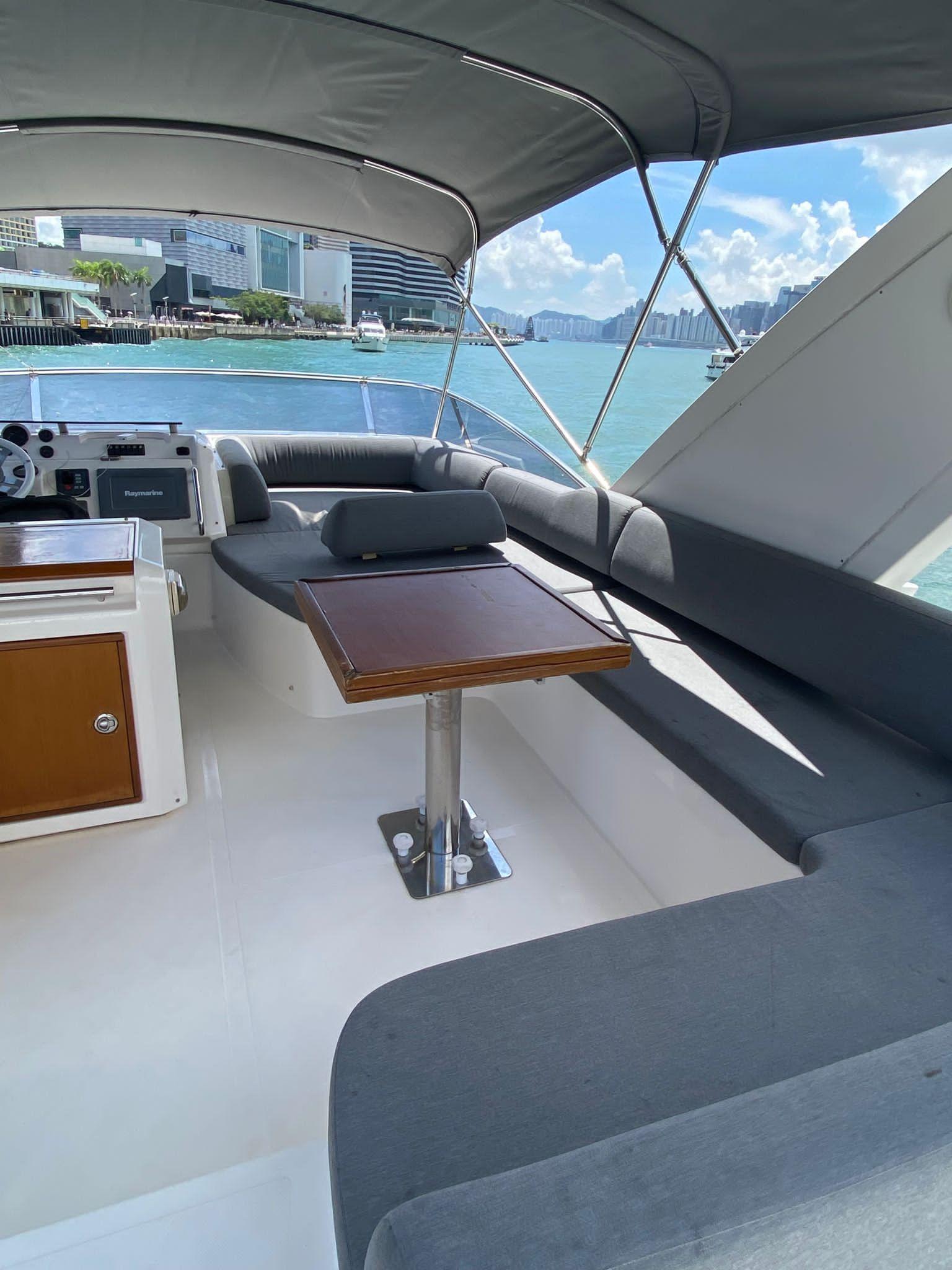 2011 Azimut 58 Fly Flybridge Flybridge for sale - YachtWorld