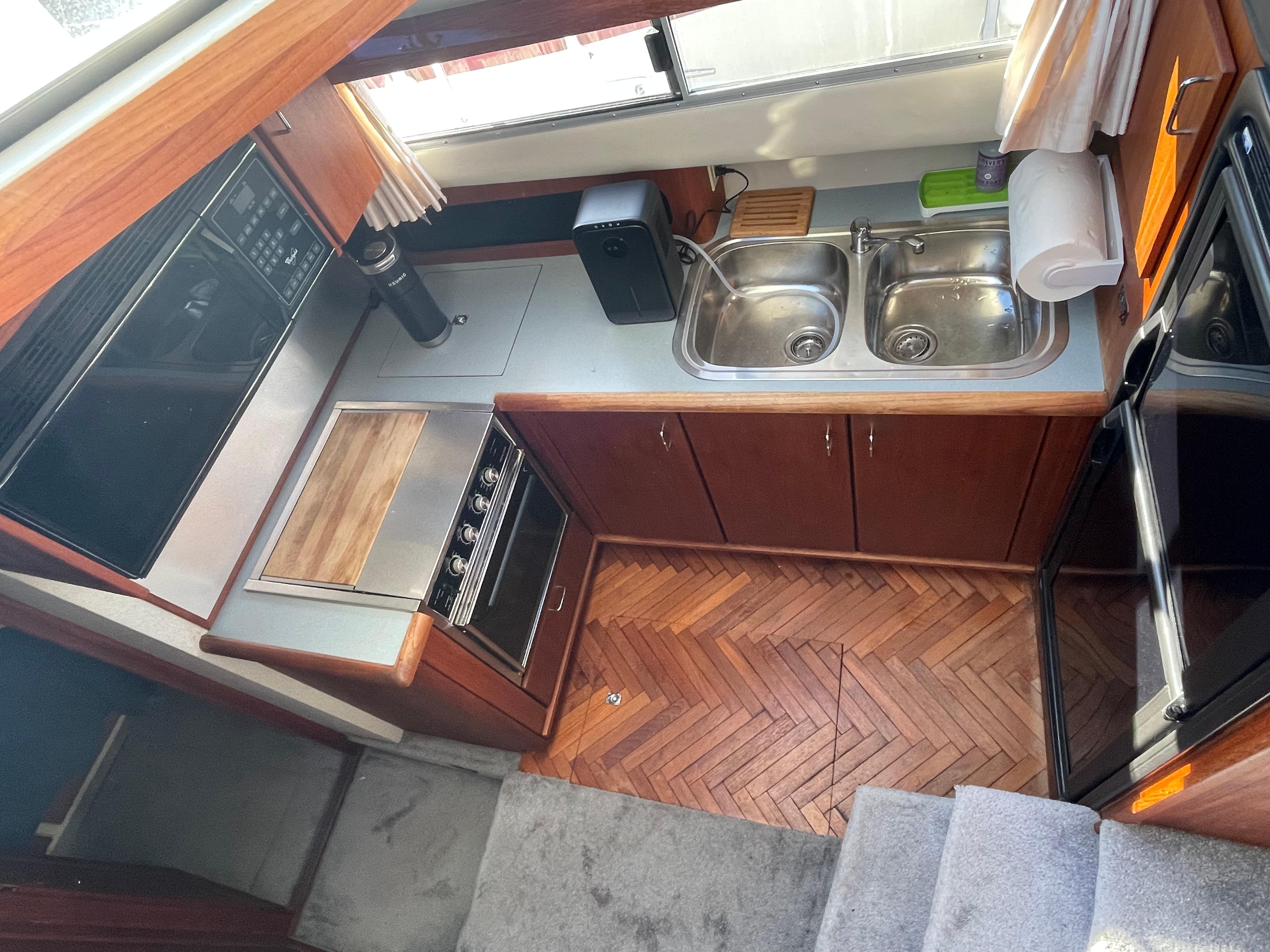 1993 Bayliner 3888 Motoryacht Motor Yacht for sale - YachtWorld