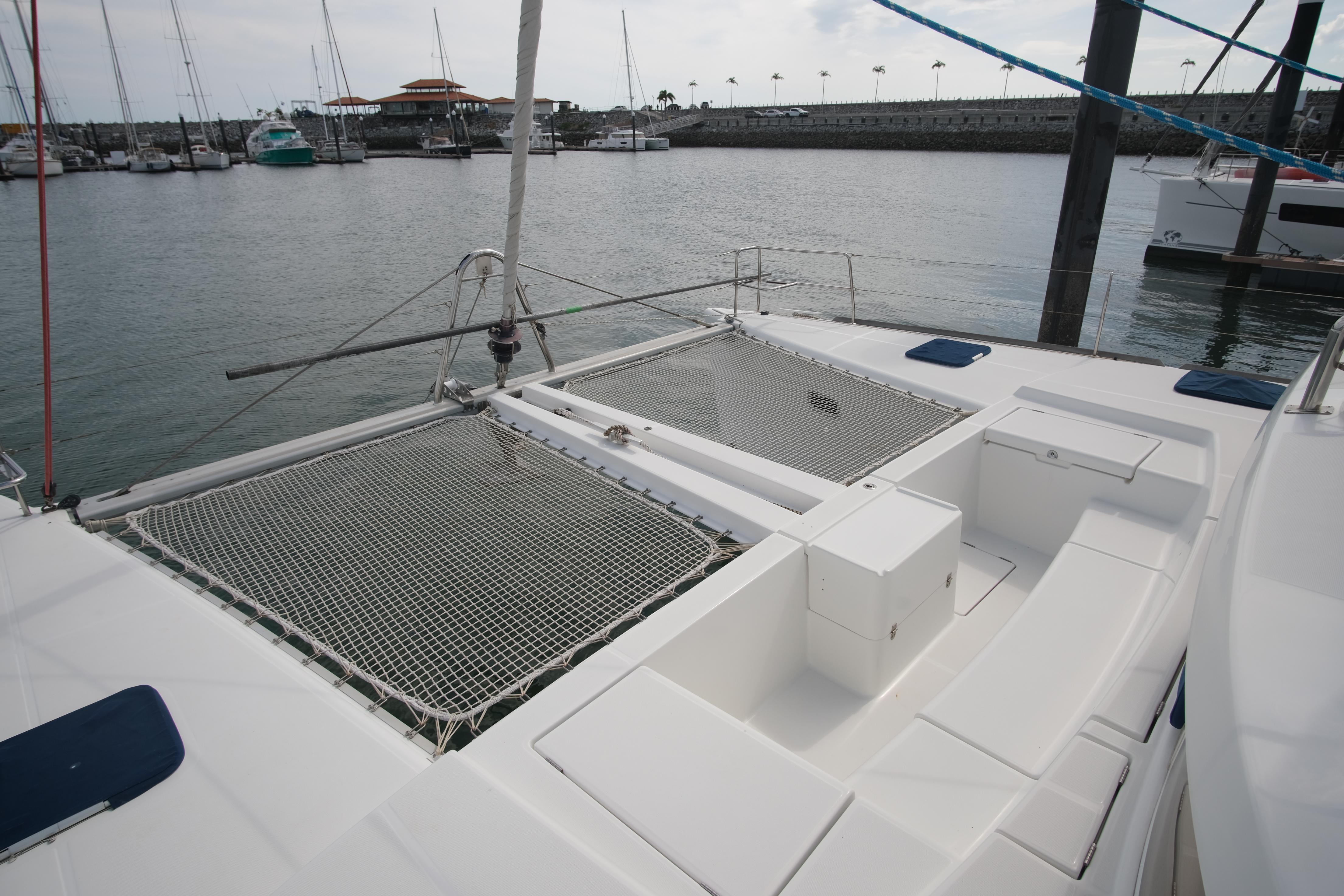 2010 Lagoon 440 Katamaran und trimaran Kaufen - YachtWorld