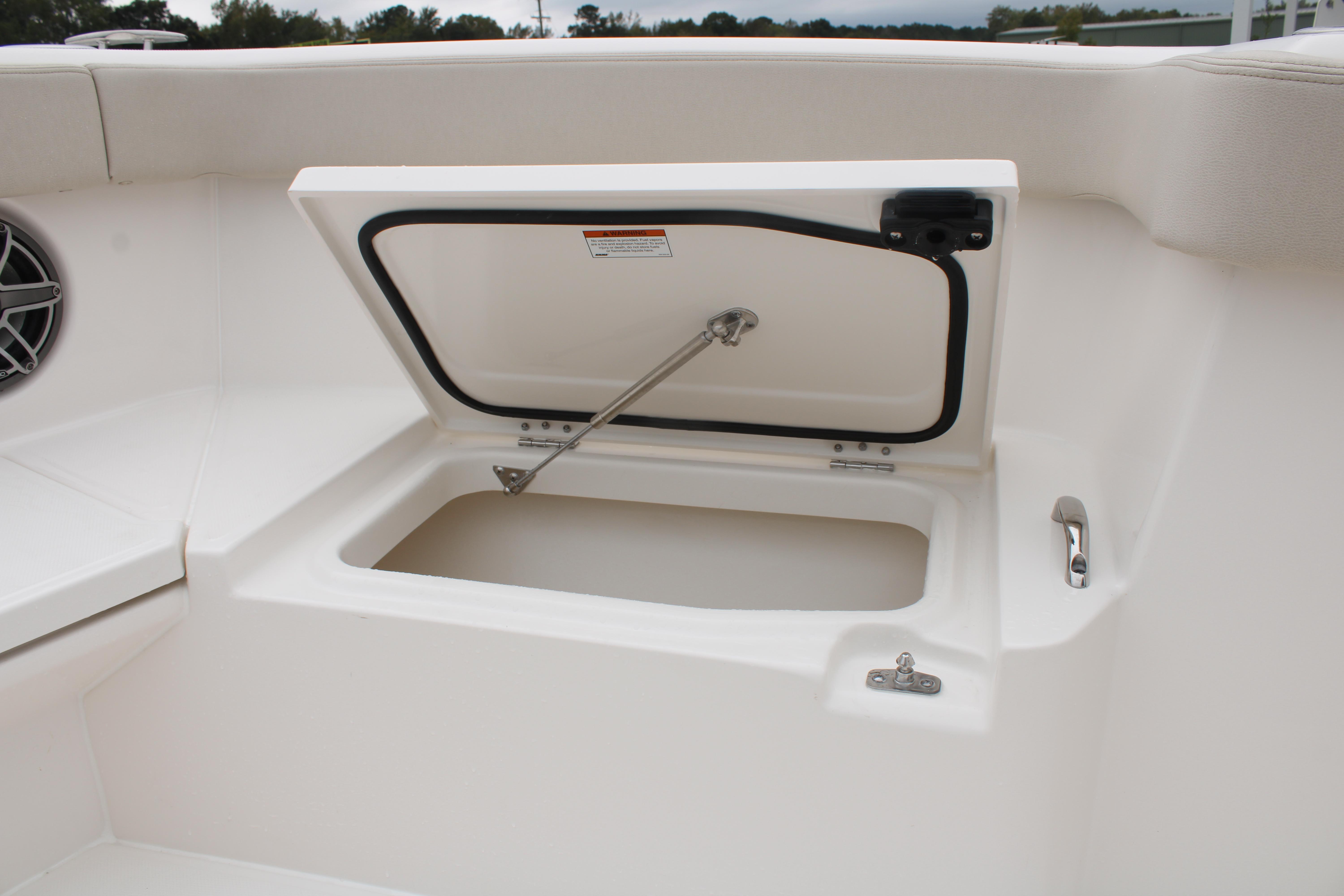 2024 Solace 32 CS Center Console for sale - YachtWorld