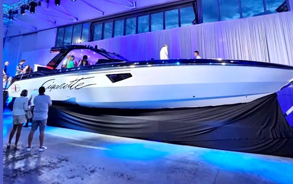 2024 Cigarette 52 Thunder 2500 HP Walkaround Konsol till salu- YachtWorld