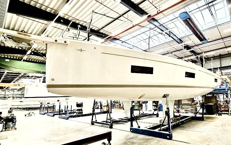 New Bavaria C42 in Napoli - iNautia