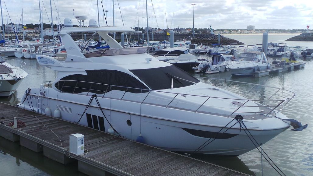 2012 Azimut 53 Flybridge Bateaux flybridge à vendre - YachtWorld