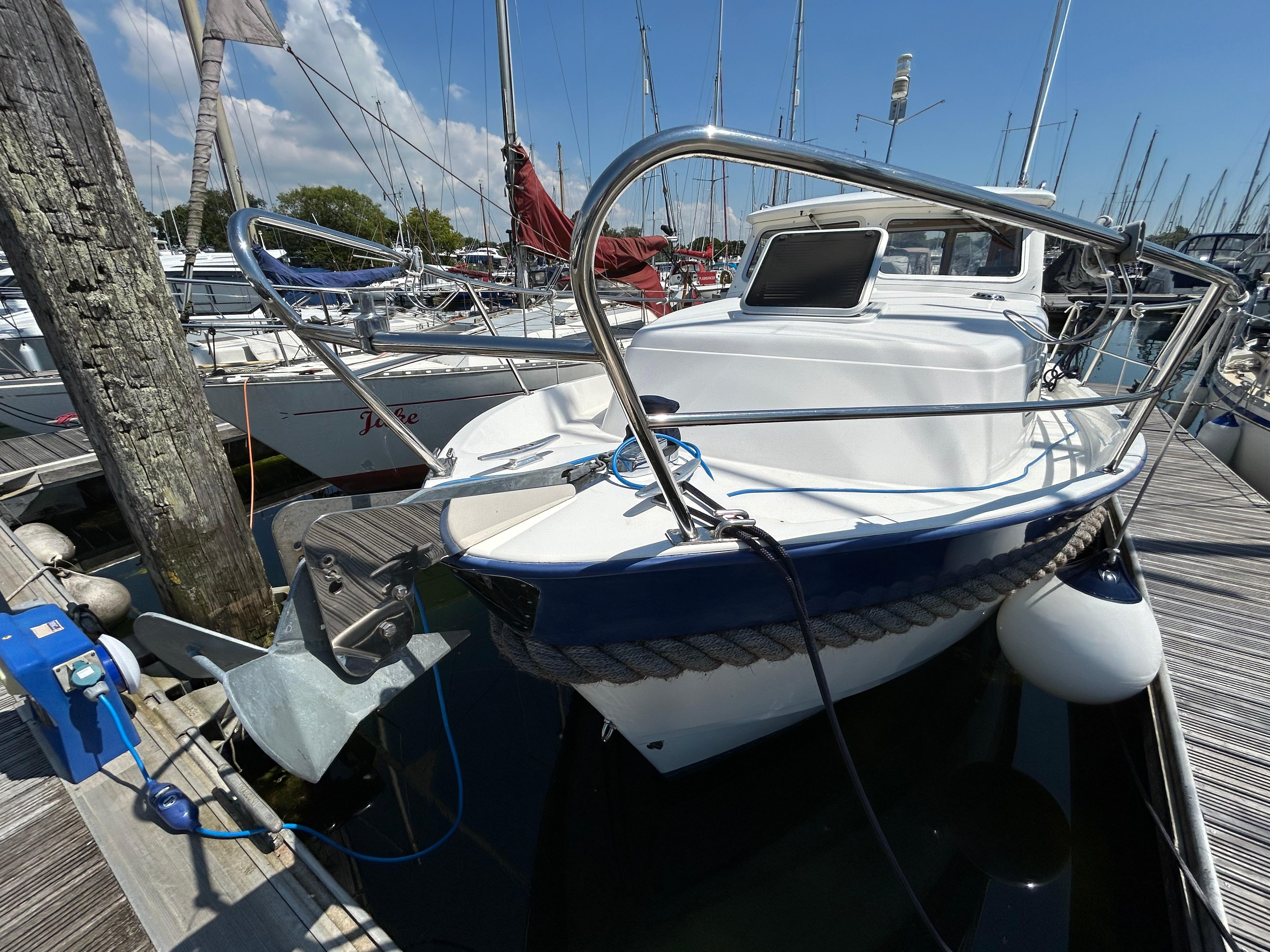 2000 Hardy Mariner 25 Motor Yacht for sale - YachtWorld