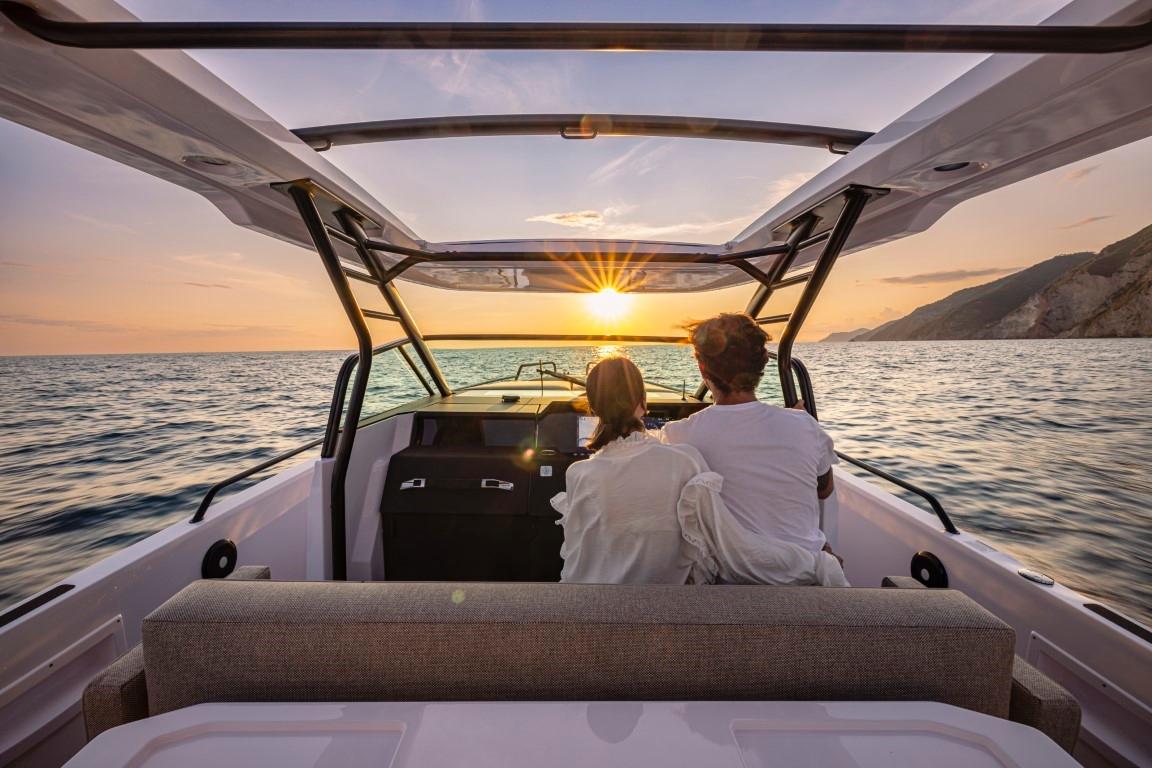 2024 Axopar 37 Sun Top Center Console for sale - YachtWorld