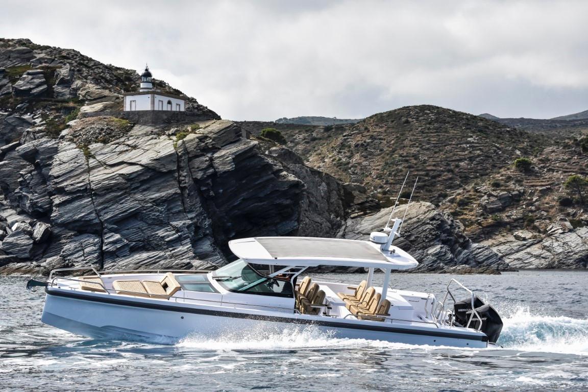 New 2024 Axopar 37 Sun Top - Florida | TopBoats