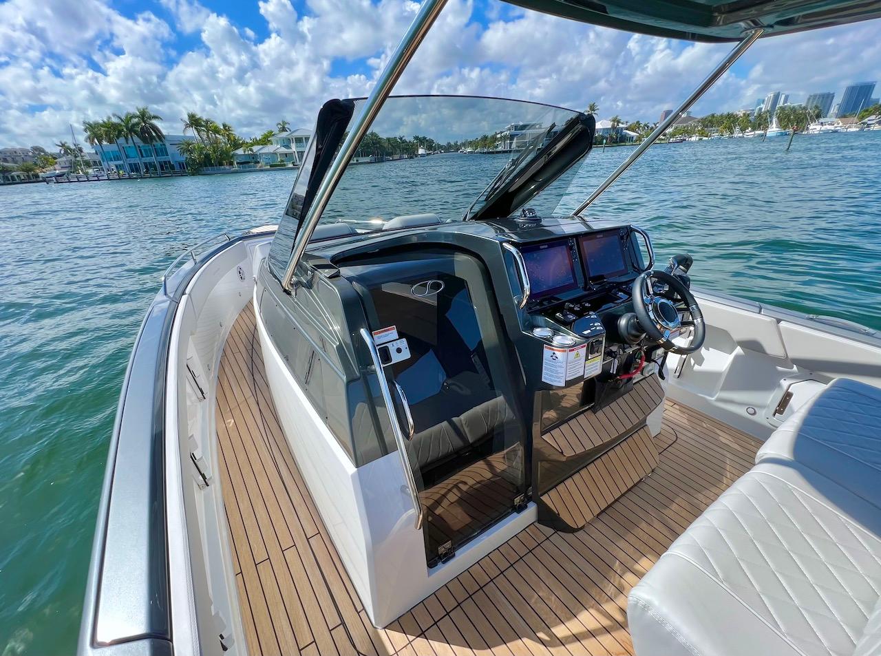 2025 Schaefer V33 Center Console for sale - YachtWorld