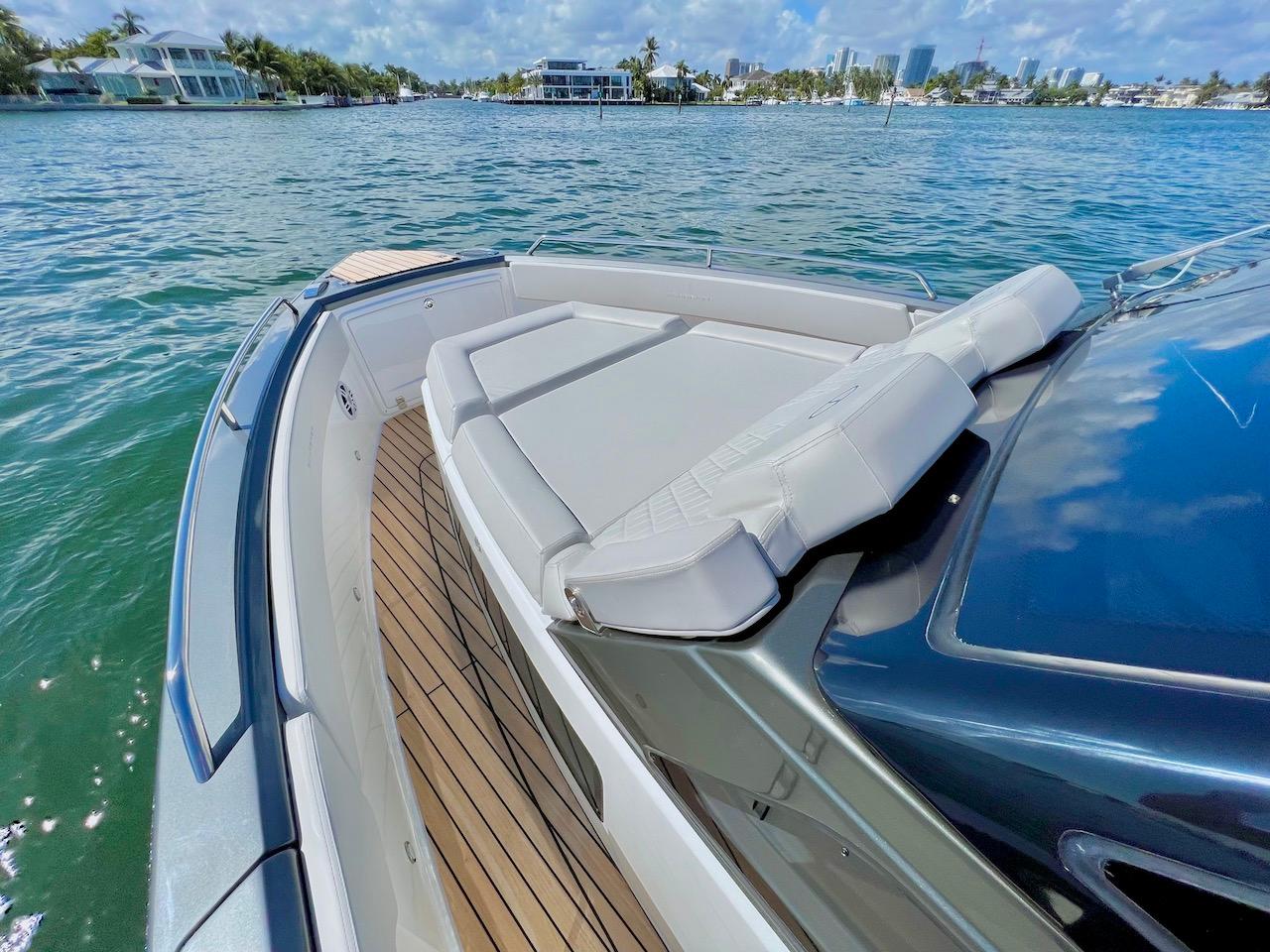2025 Schaefer V33 Center Console for sale - YachtWorld