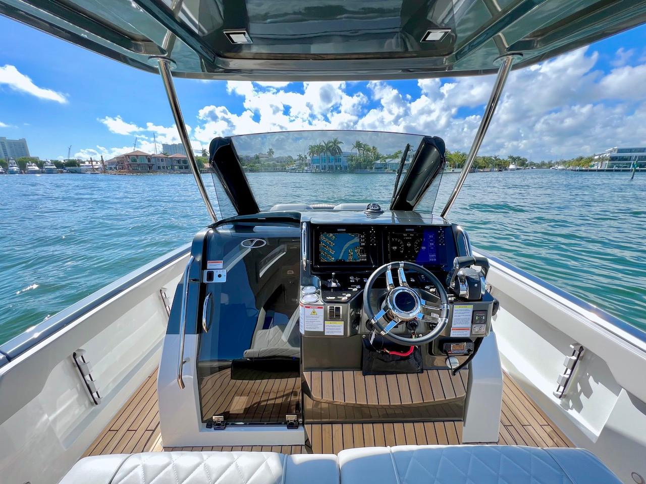 2025 Schaefer V33 Center Console for sale - YachtWorld