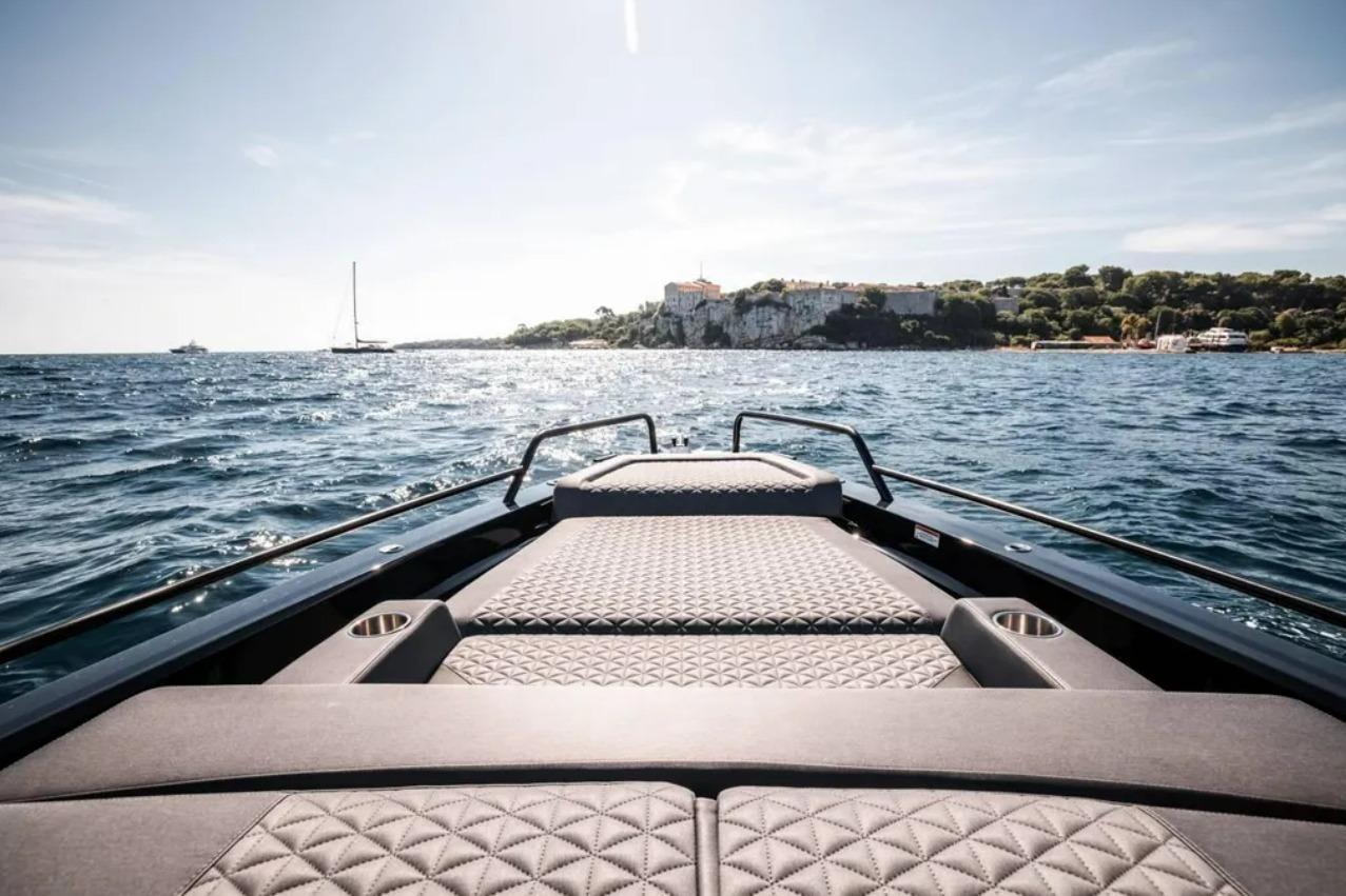 BRABUS Brabus Shadow 900 XC Cross Cabin | 12m | 2025 | Boats and Outboards